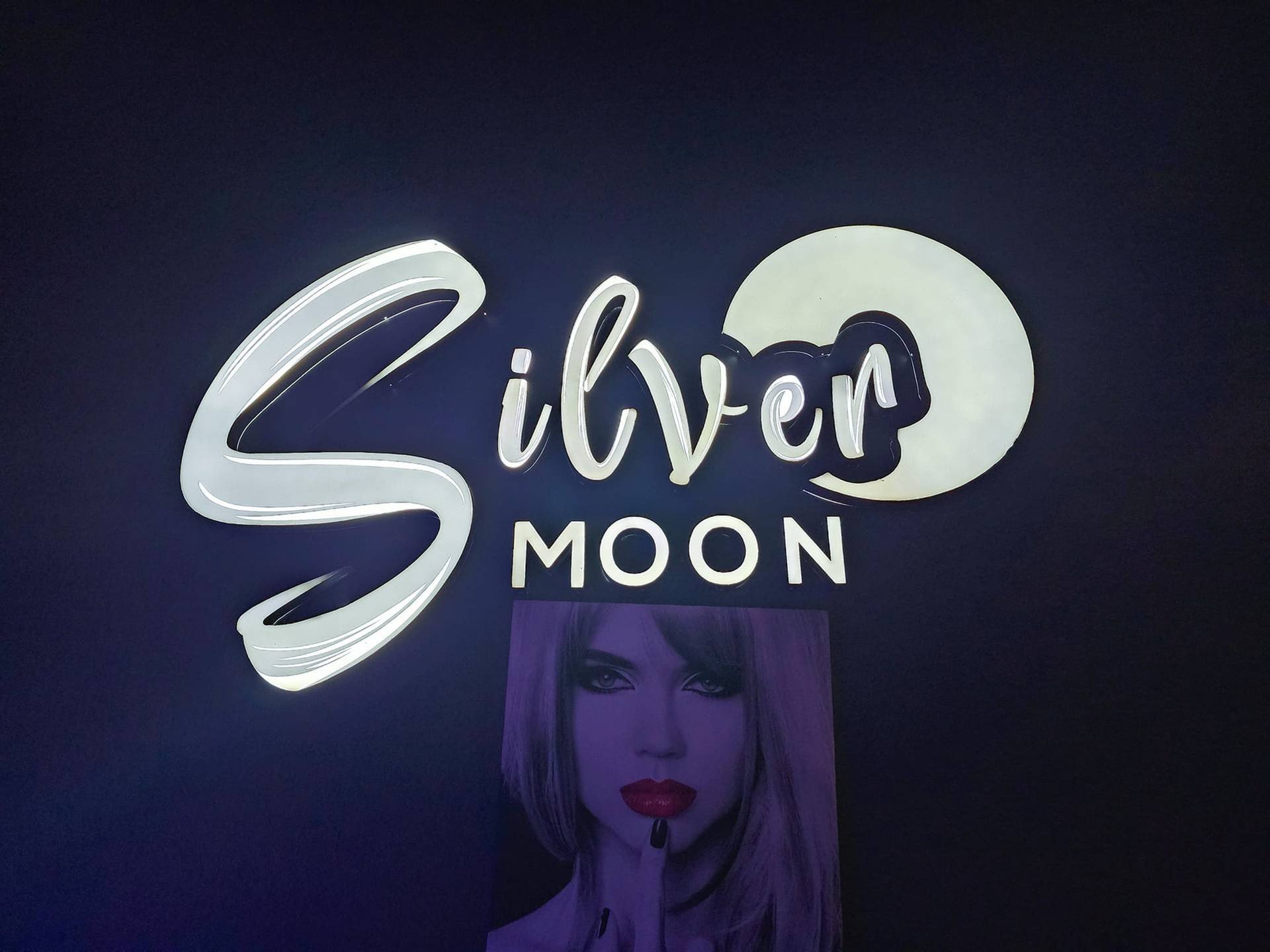 รีวิว Silver Moon Rooftop Bar Novotel Sriracha & Koh Si Chang Marina ...