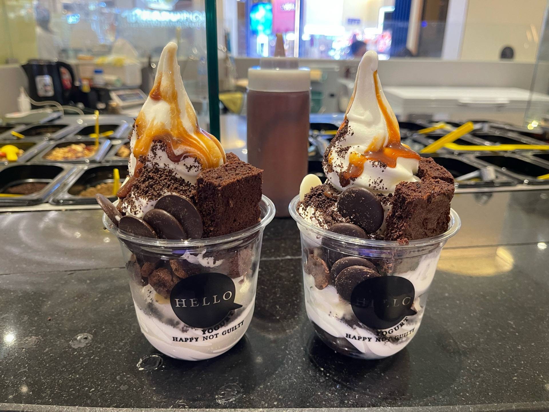 รีวิว Hello Yogurt สยามพารากอน - Yogurt ชั่ง นน. รสชาติดี