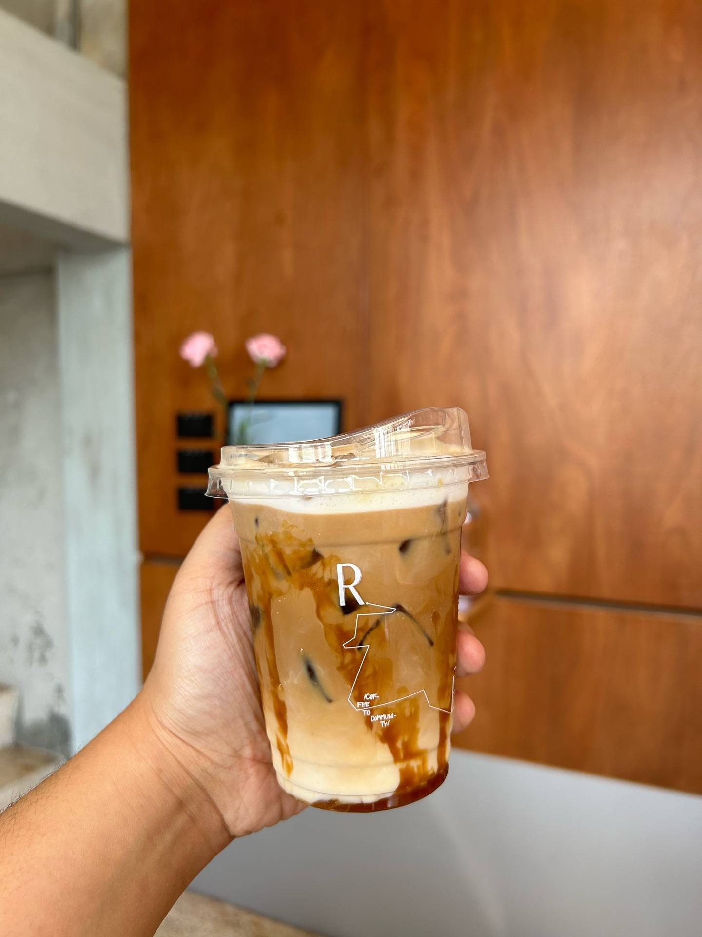 รีวิว Re coffee to community Re coffee to community - กาแฟอร่อย ร้านน่ารัก บริการดี มีน้องหมาให้ ...