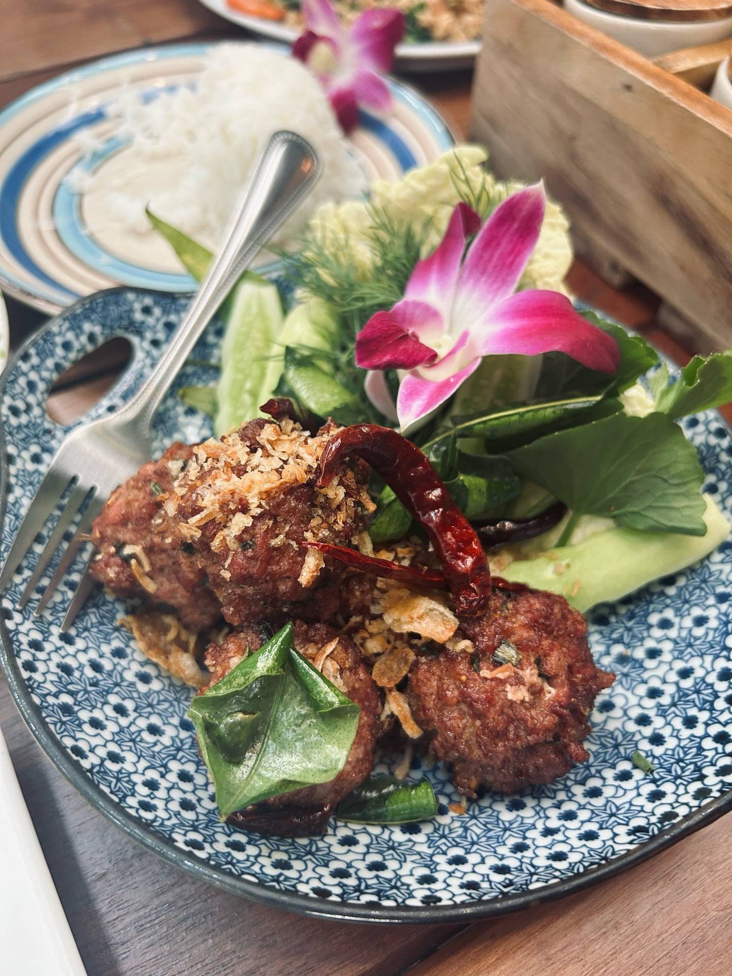 รีวิว Madame Musur Bar & Restaurant - แฮงก์เอาท์สวยๆ ในซอยรามบุตรี