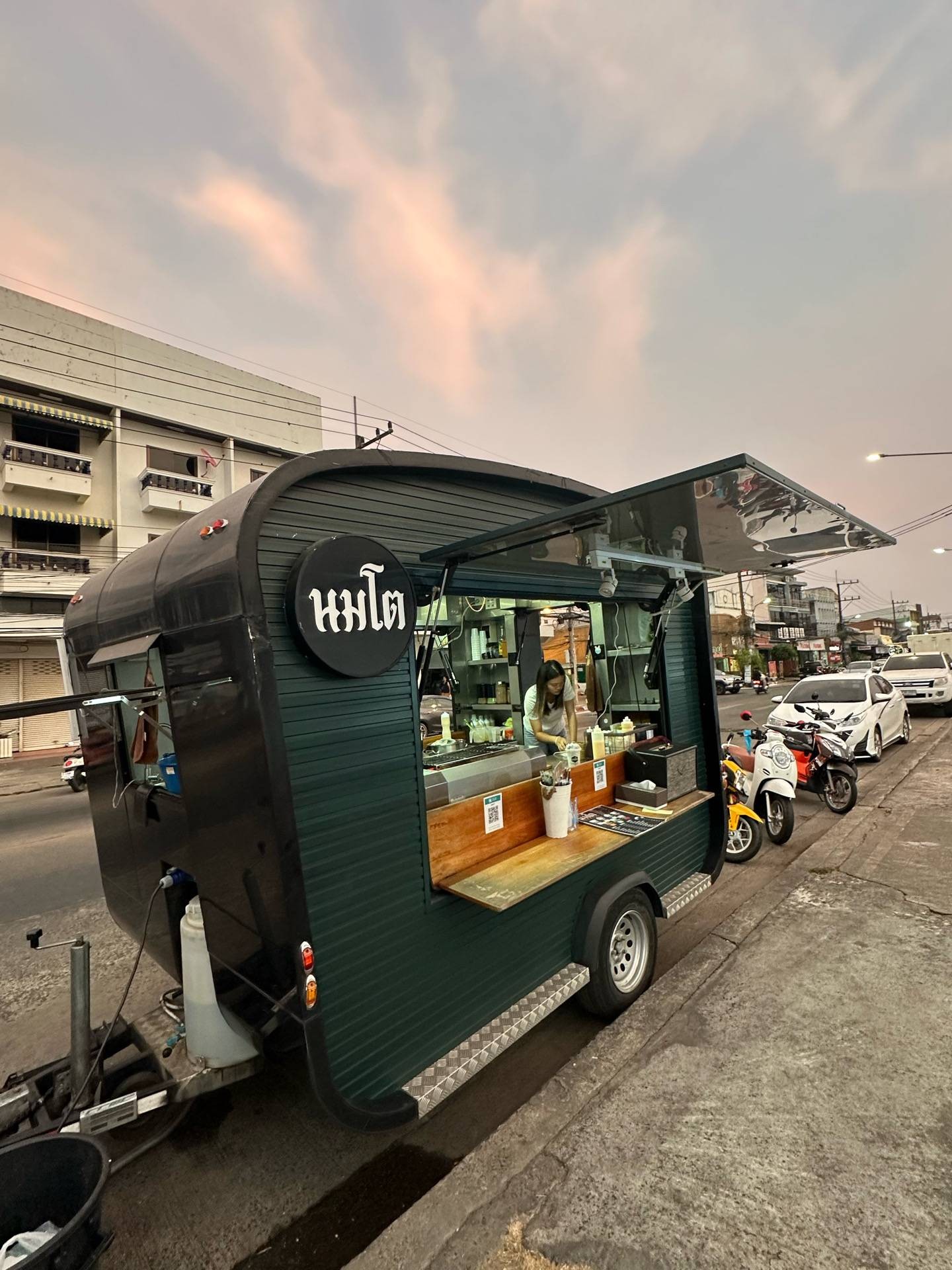 รีวิว นมโต fresh milk bar โต้รุ่งหน้าโรงเรียนสามัคคี - ร้านนม ชิวๆ ริม ...