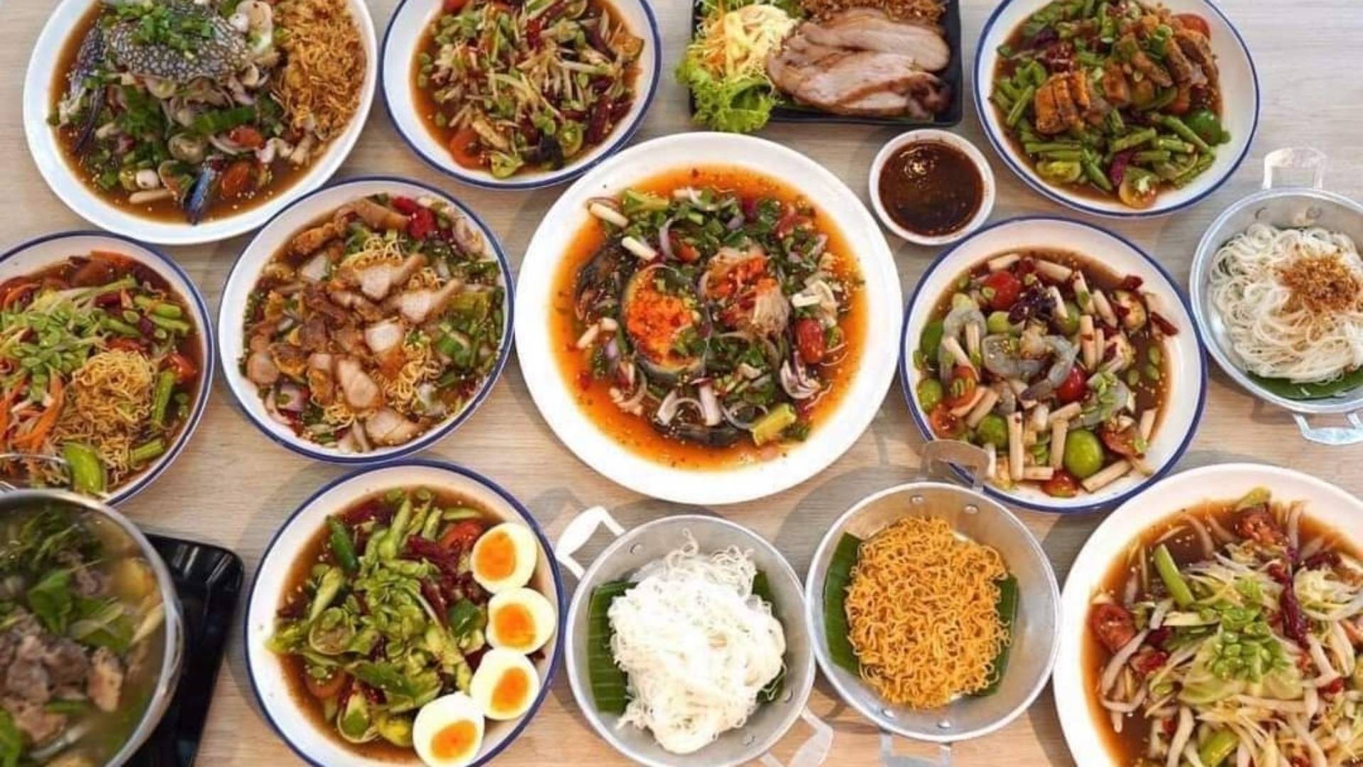 ไก่หมุนจิระภาหมักน้ำผึ้ง&ร้านส้มตำผู้ชายขายหอย สาขา กาญจนา6/1 สาขา ...