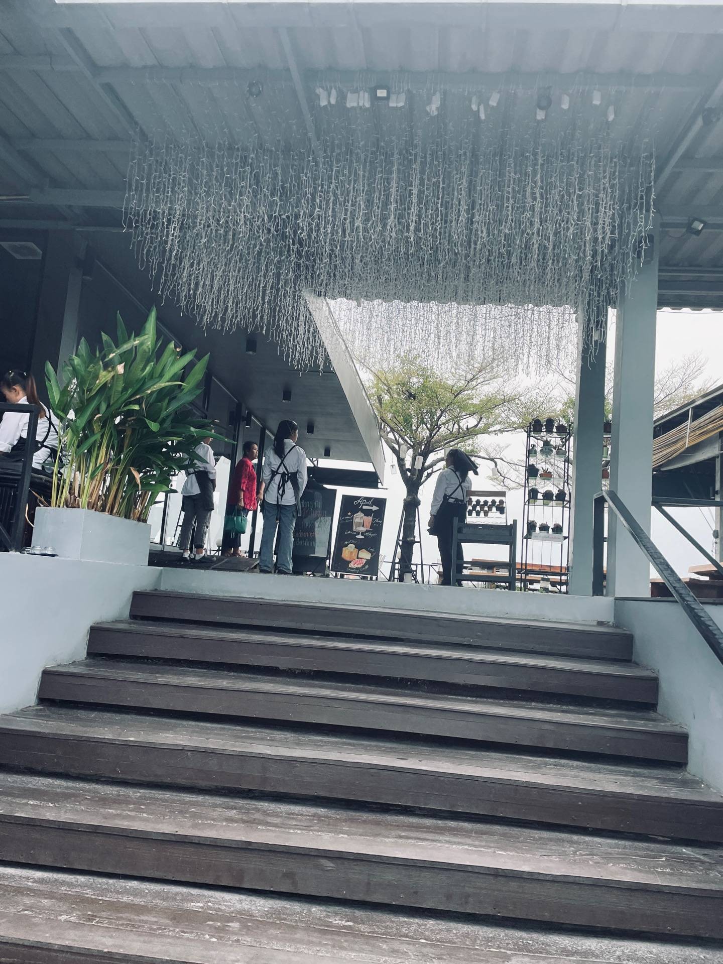 ร้าน April Cafe’ | รีวิวร้านอาหาร