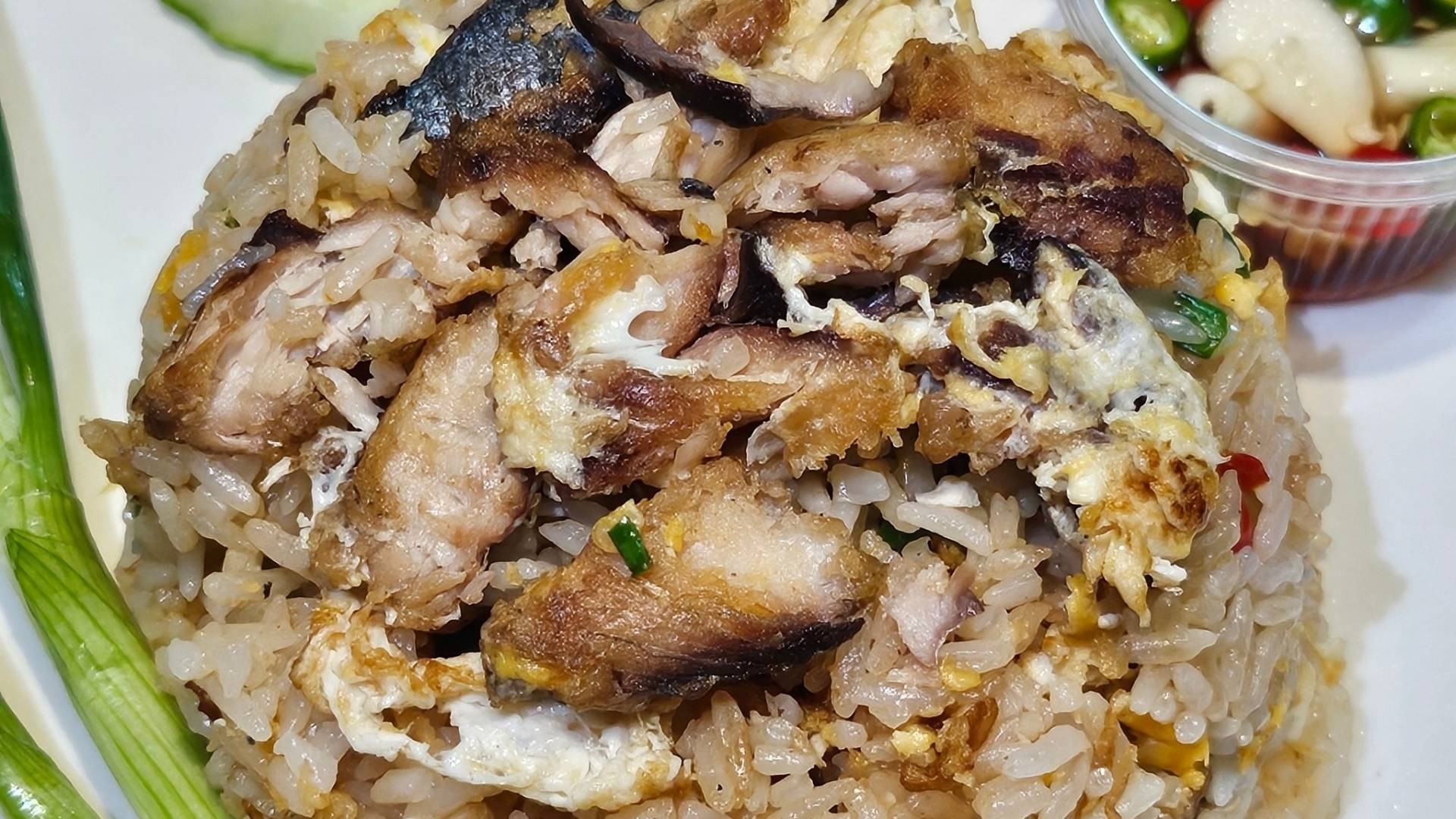 กินข้าวบ้านแม่ตุ๊ก กะเพรา&ข้าวผัดปลาทู - สั่งอาหารเดลิเวอรี | Wongnai x ...