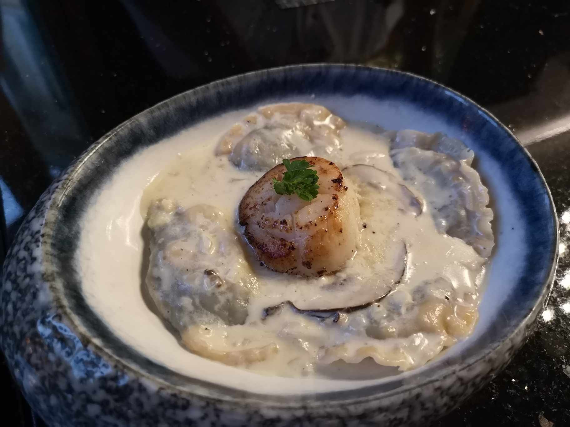 A5. Scallop Ravioli ร้าน CUT Raw & Grilled และ Chez Miline