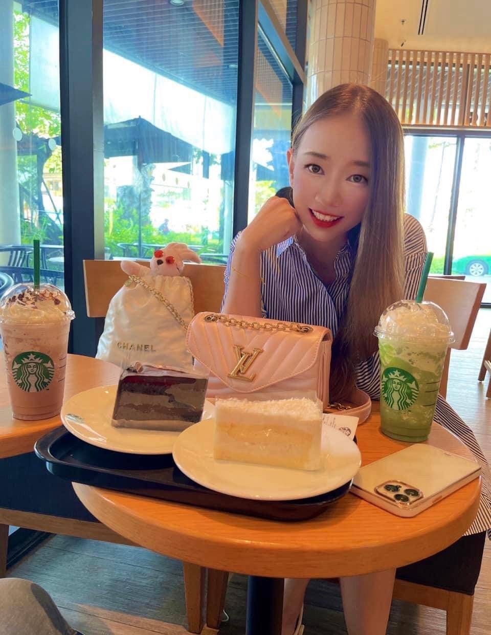 รีวิว Starbucks Mega Bangna (ทางเข้าหลัก) - ร้านกาแฟนั่งสบาย