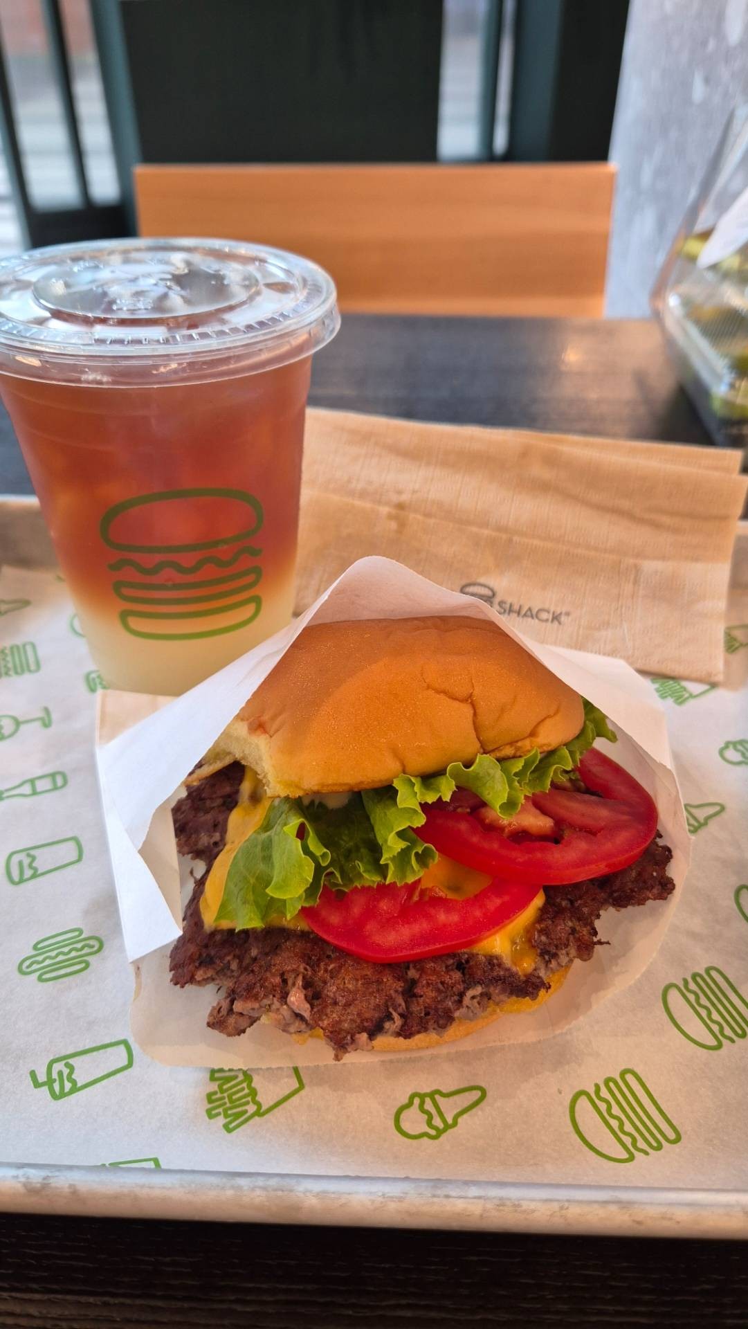รีวิว Shake Shack เอ็มสเฟียร์ - ไม่ได้คาดหวังว่าจะดี สำหรับFastfood แต่ ...
