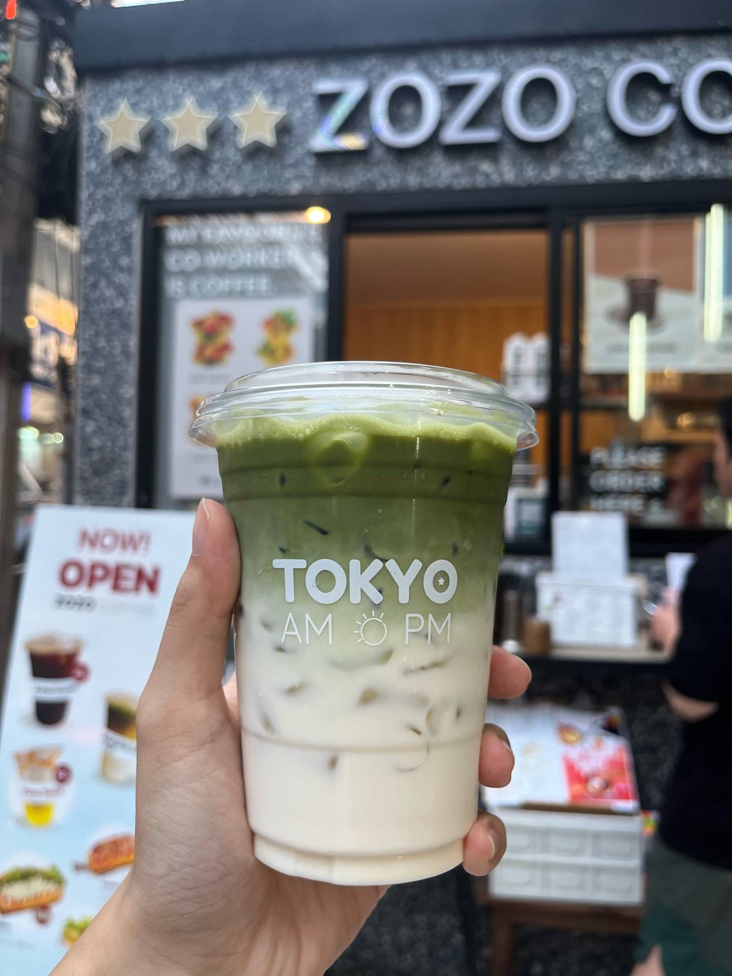 รีวิว ZOZO COFFEE - ZOZO COFFEE 🍵☕️🥤 ร้านคาเฟ่เล็ก ๆ ข้าง Emporium 📌 ...