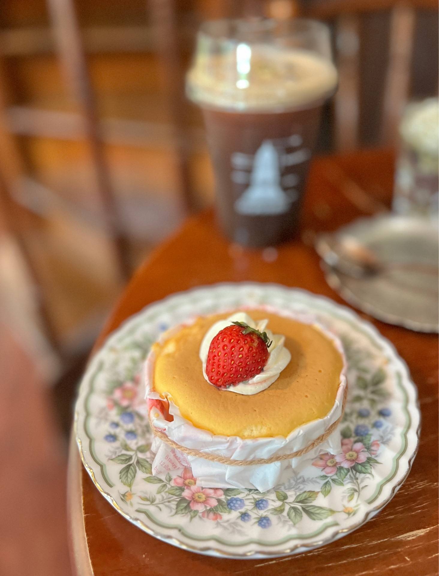 🥧 ชีสเค้กญี่ปุ่น. (ราคา 95 บาท.) ร้าน ชมปรางค์ ChomPrang