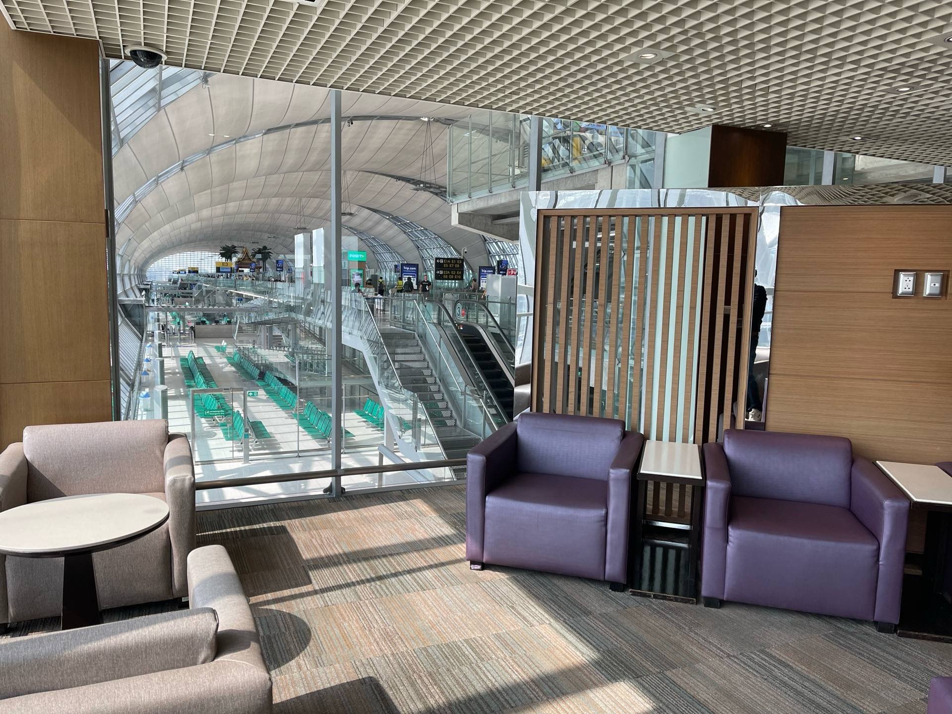 รูป Royal Silk Lounge Suwannabhumi Concourse E