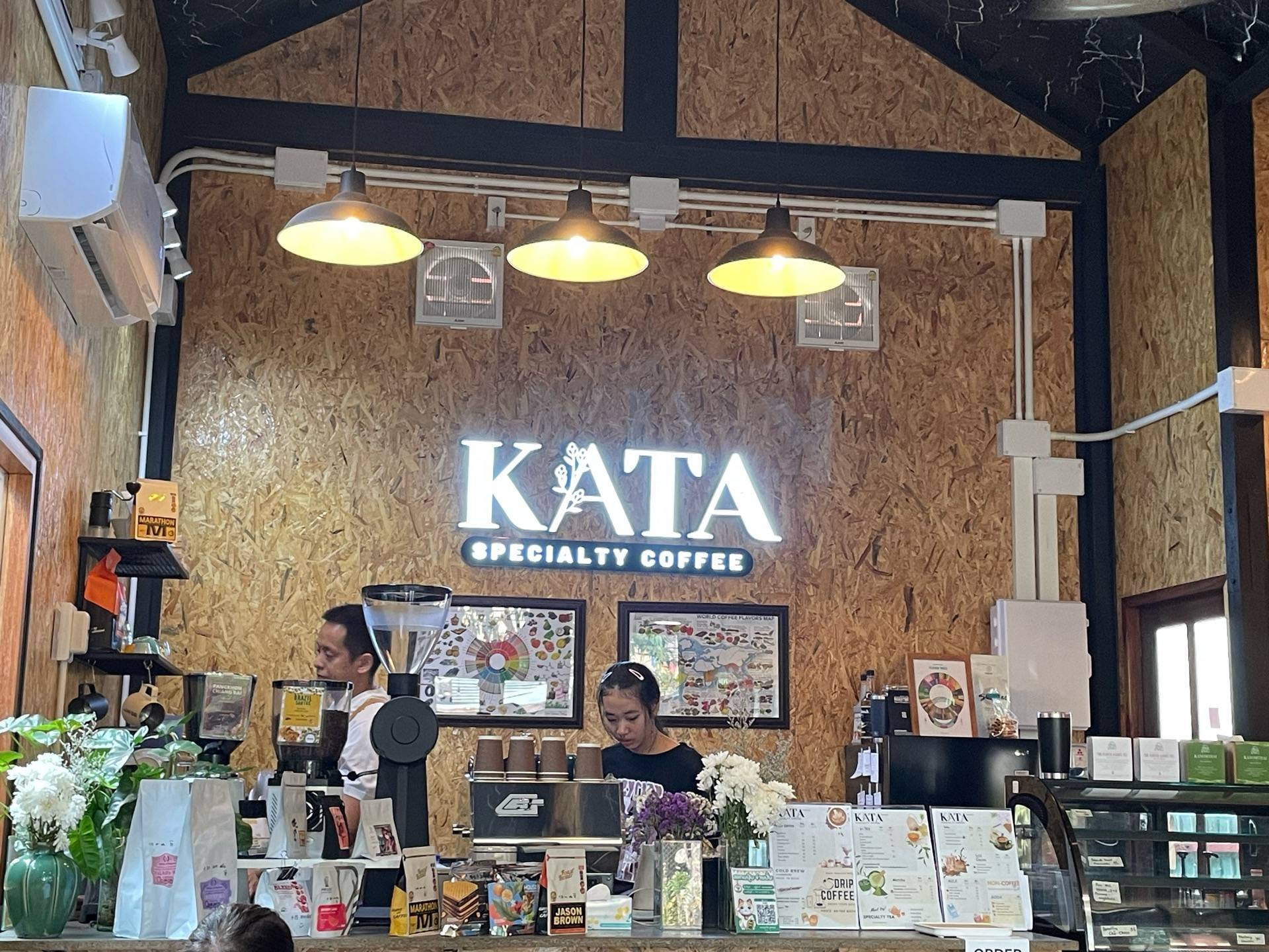 รีวิว Kata Specialty Coffee - กาแฟเยี่ยม บาริสต้ายอด