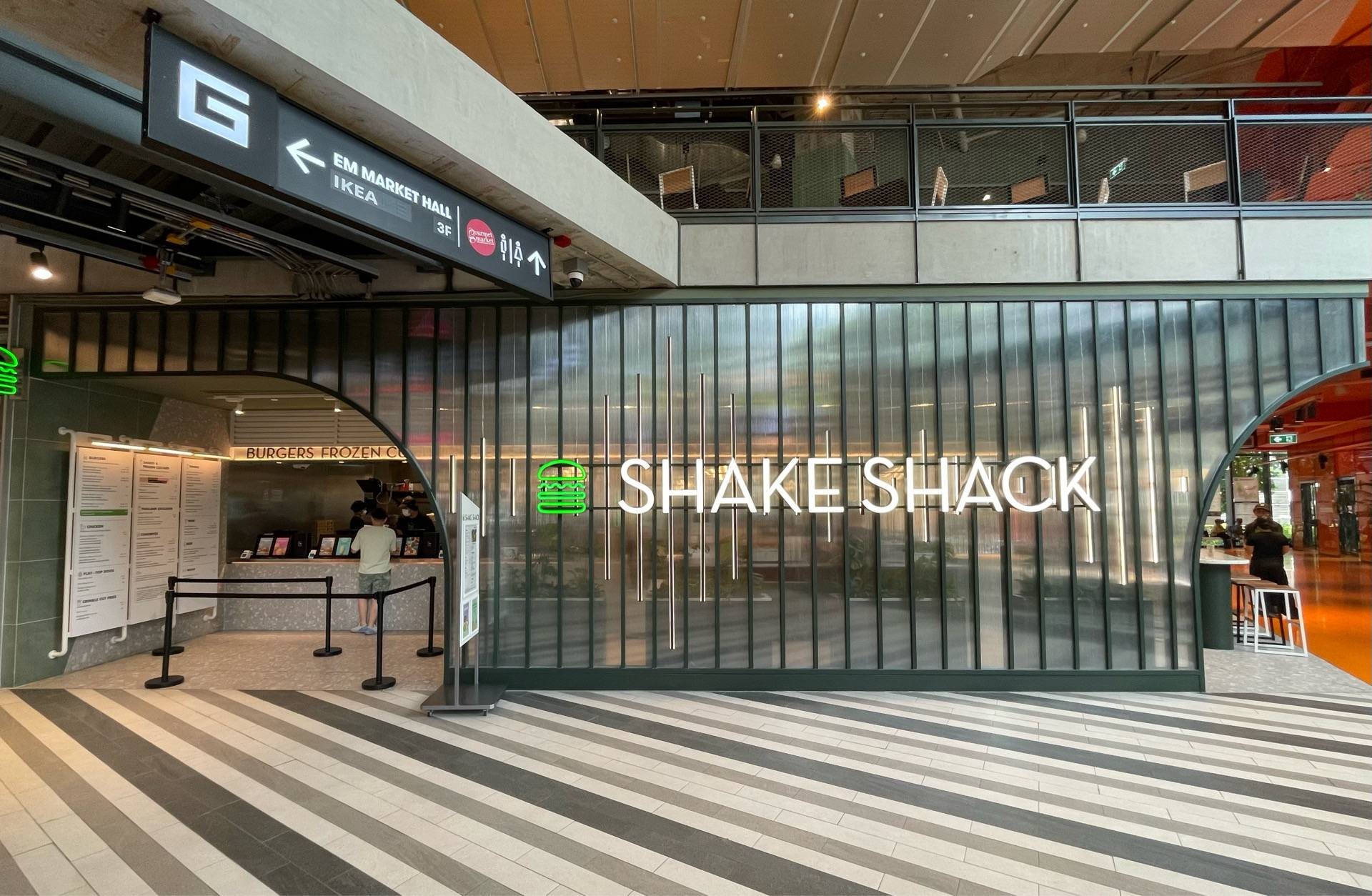 รีวิว Shake Shack เอ็มสเฟียร์ - มาลองเบอร์เกอร์เนื้อนุ่มๆอร่อยๆ ...