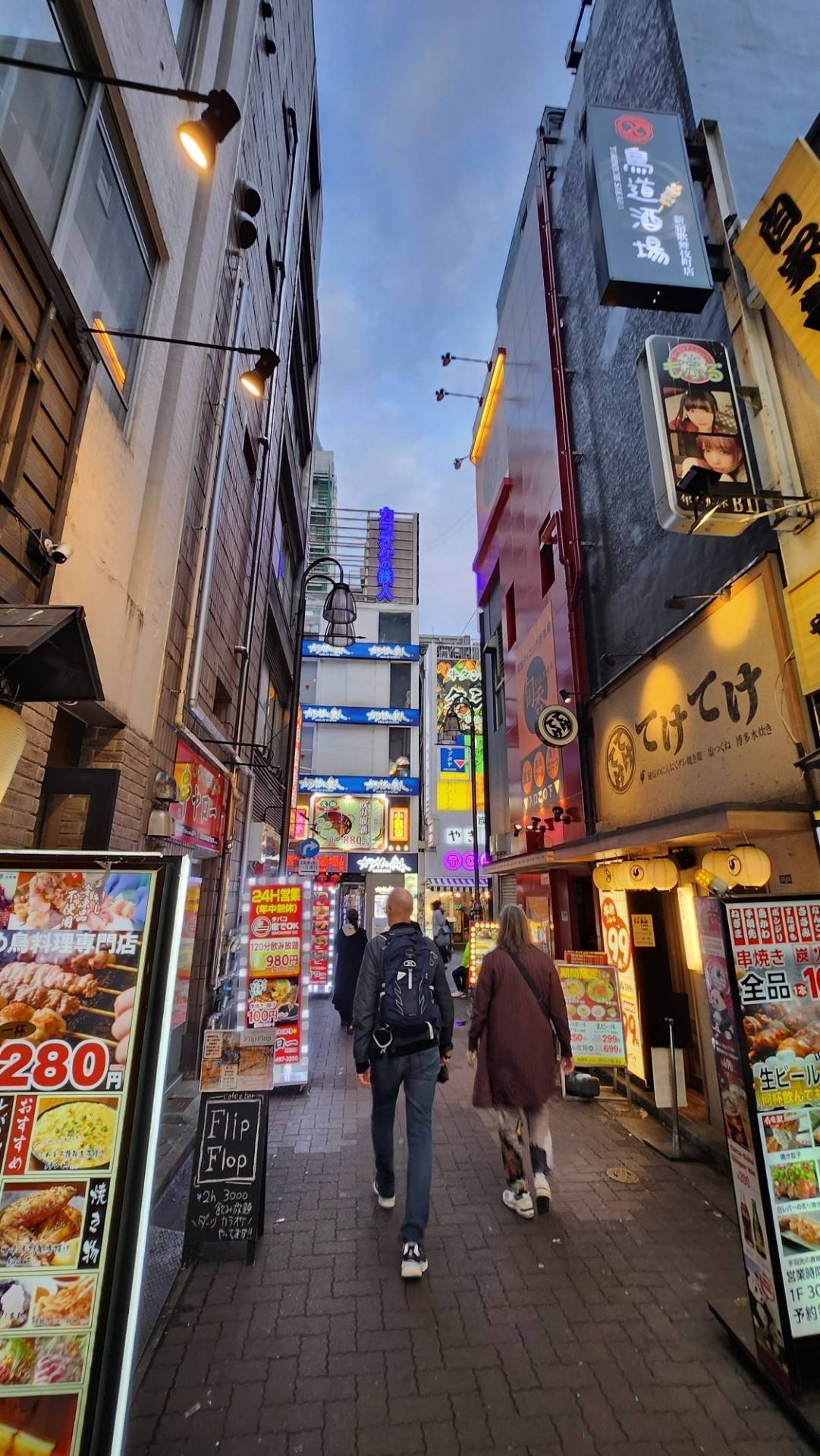 Shinjuku Kabuki Cho - รีวิวสถานที่ท่องเที่ยว