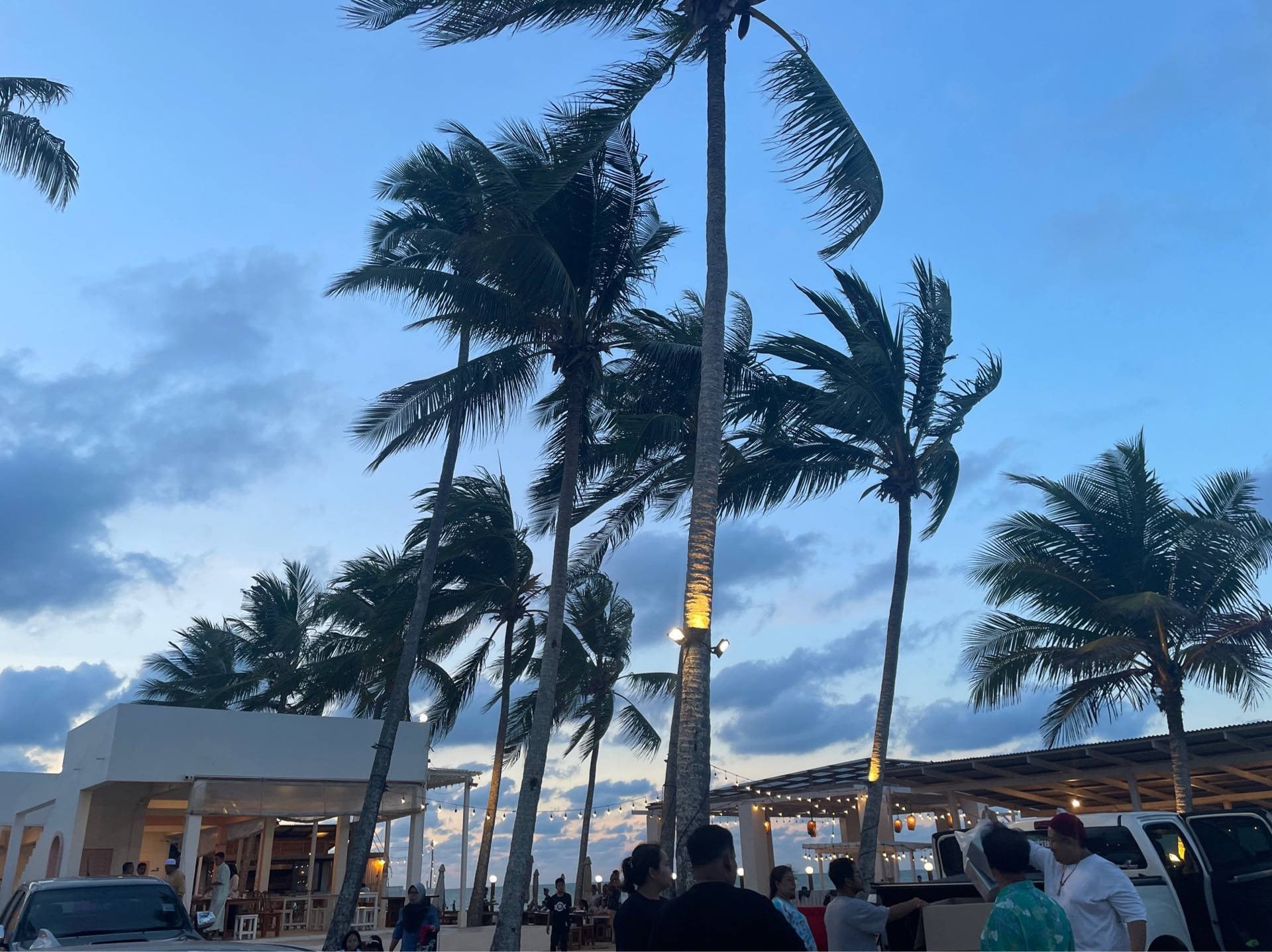 รีวิว Summer Thon beach cafe & eatery - - บรรยากาศดี อาหารราคาน่ารัก
