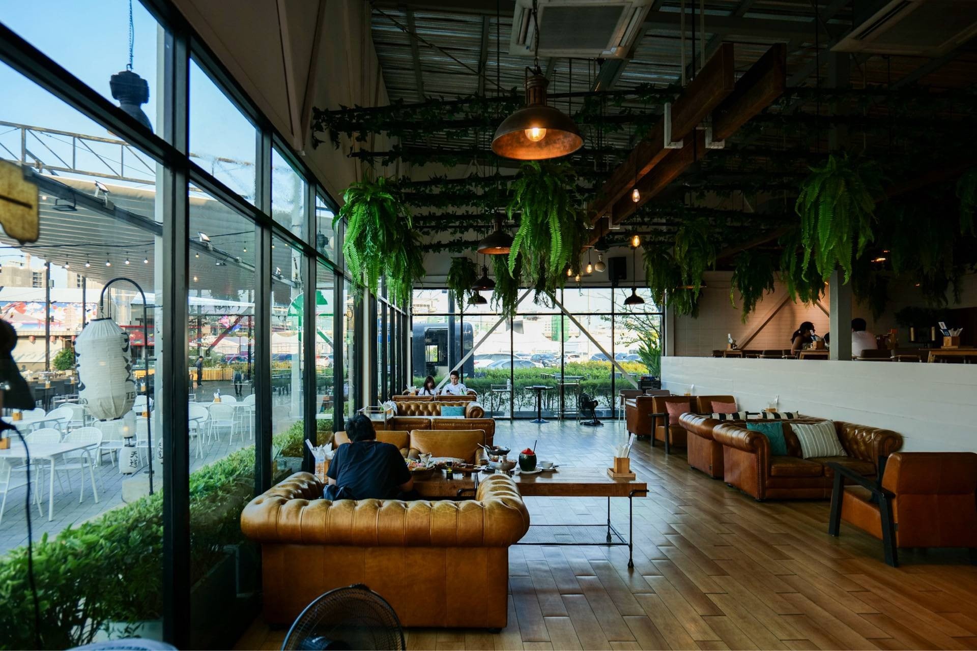 รูป Breeze Café & Bar ริมทะเลสาบ เมืองทองธานี