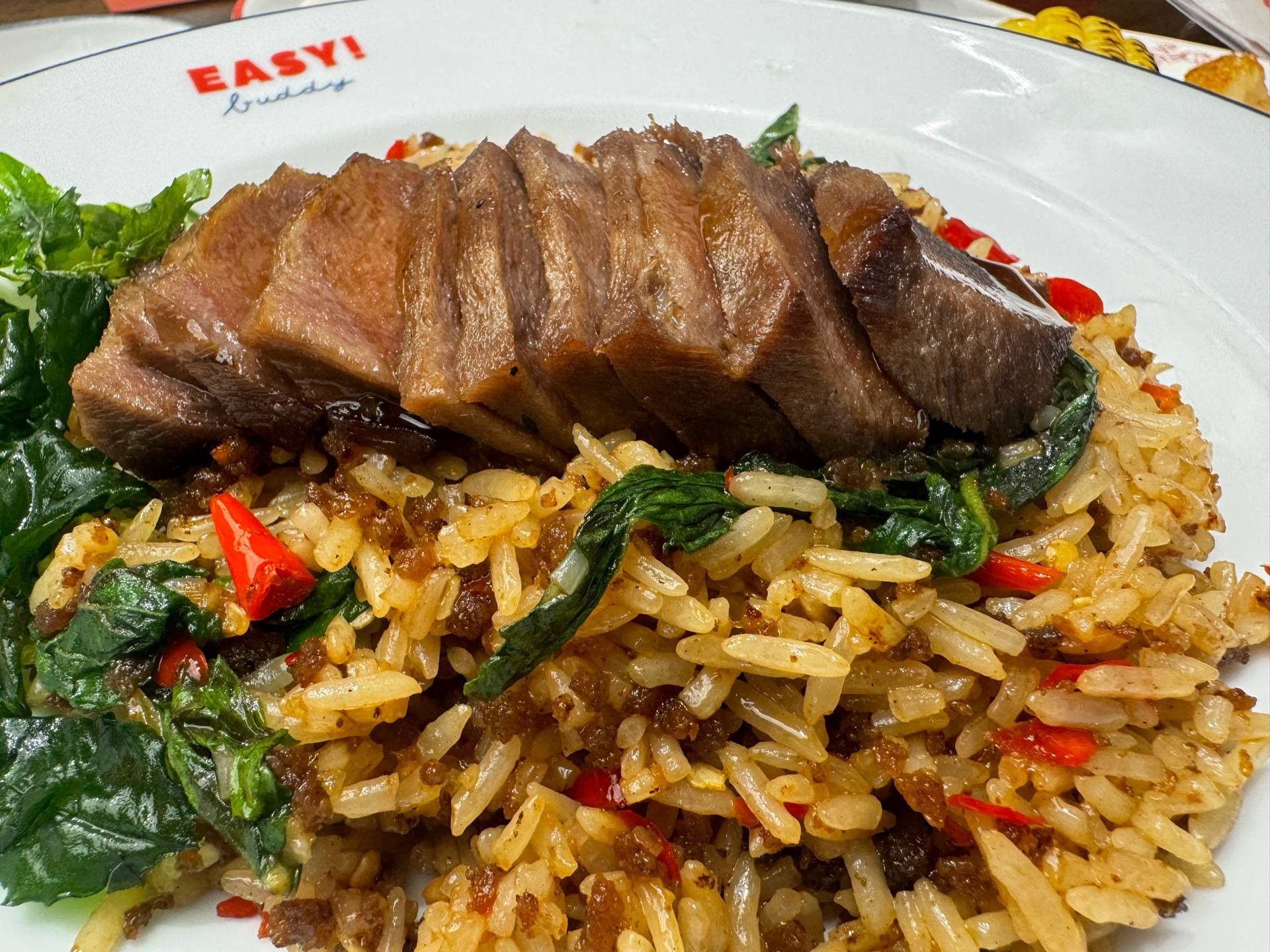 รีวิว Easy Buddy Easy Buddy Central World - กะเพราพรีเมียม