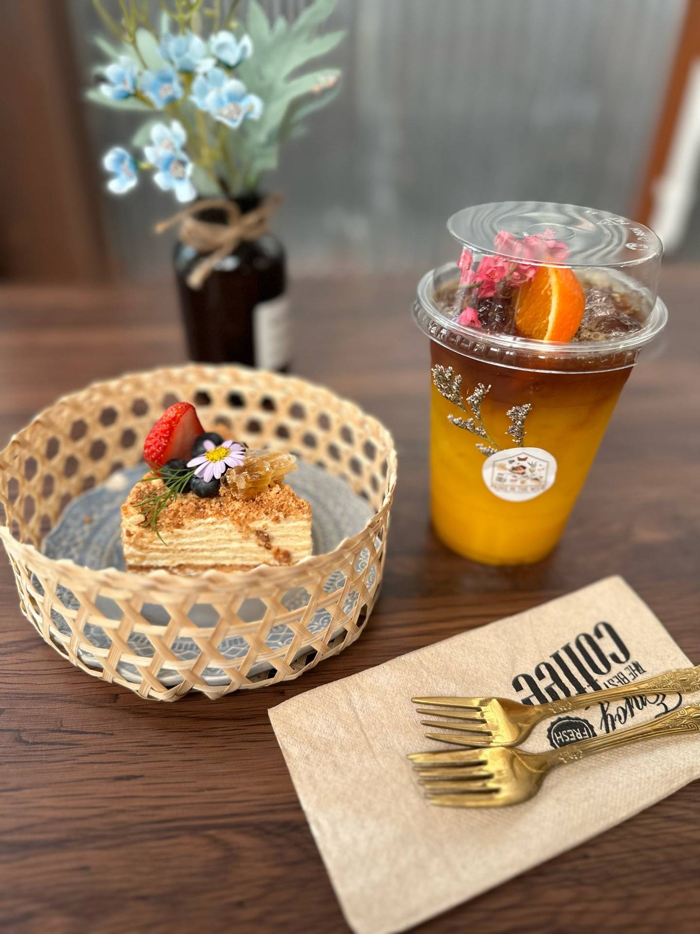 รีวิว Padee In The Wild - ร้านกาแฟสวยๆ สายถ่ายรูปน่าจะปลื้ม