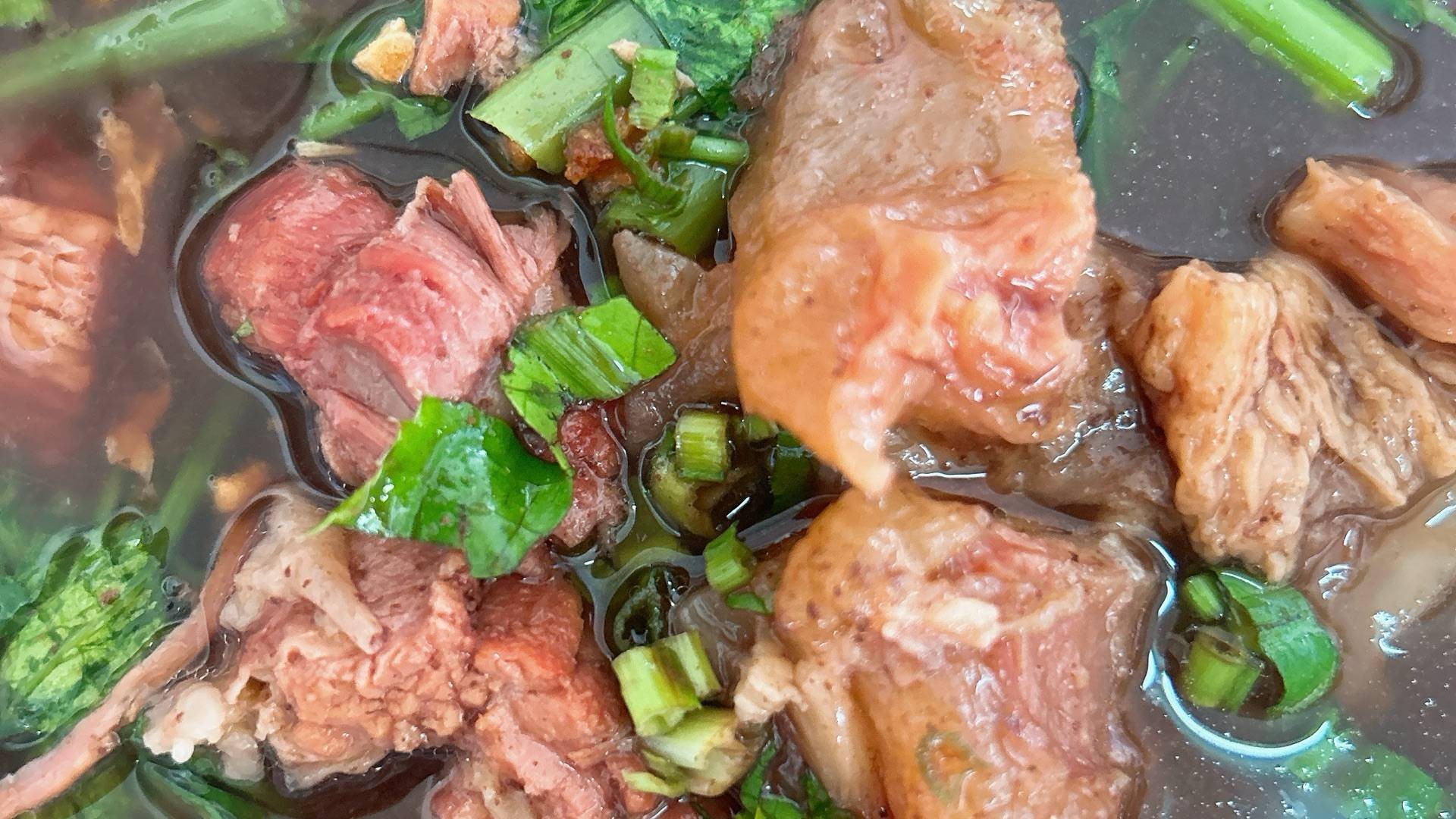 เจ๊แต๋ว เตี๋ยวเนื้อเจ้าเก่าดินแดง รสเด็ด วิภาวดี16 - สั่งอาหารเดลิเวอรี ...