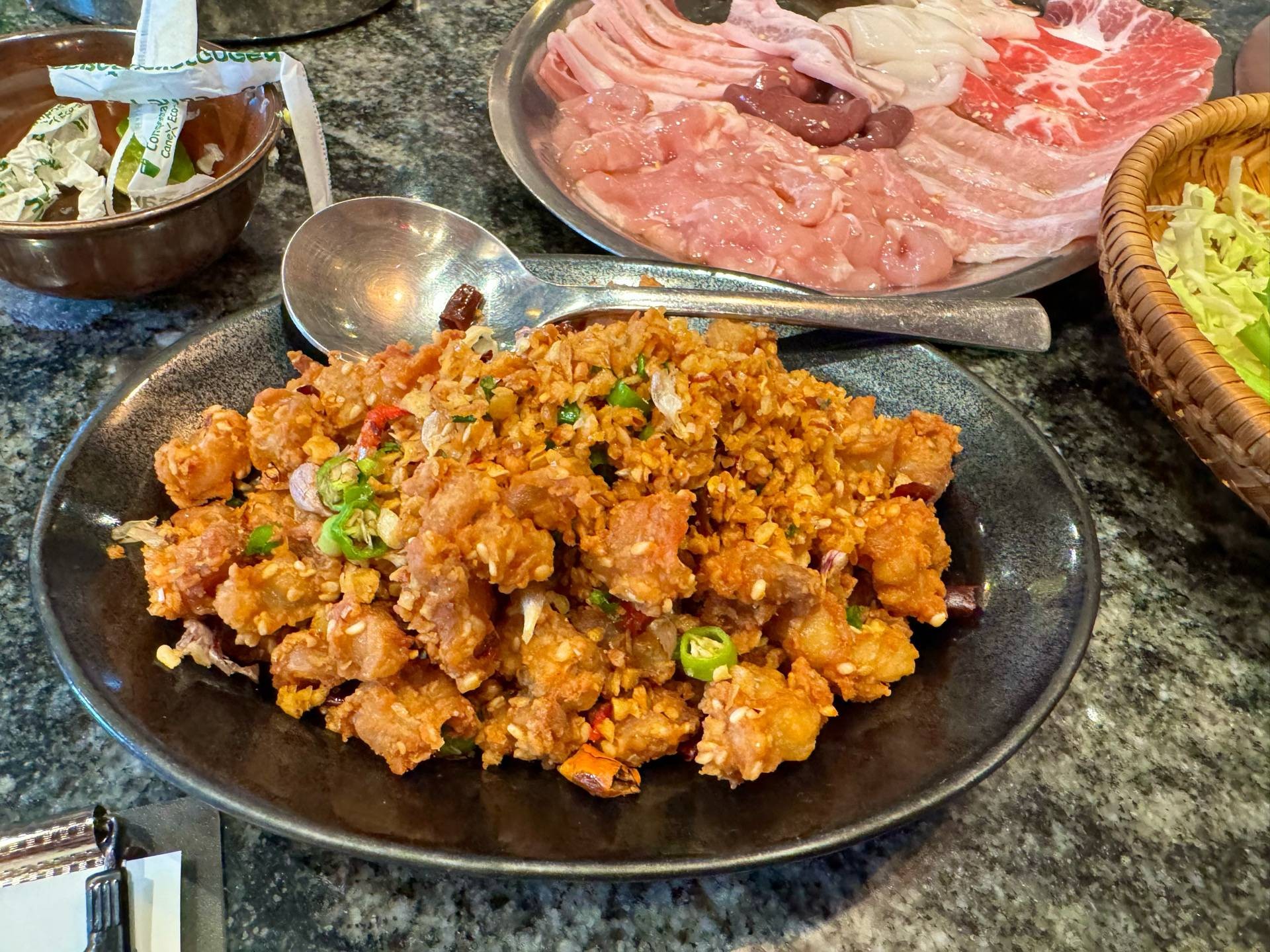 รูป Chin Bo Dang - ชิ้น โบ แดง The Emquartier