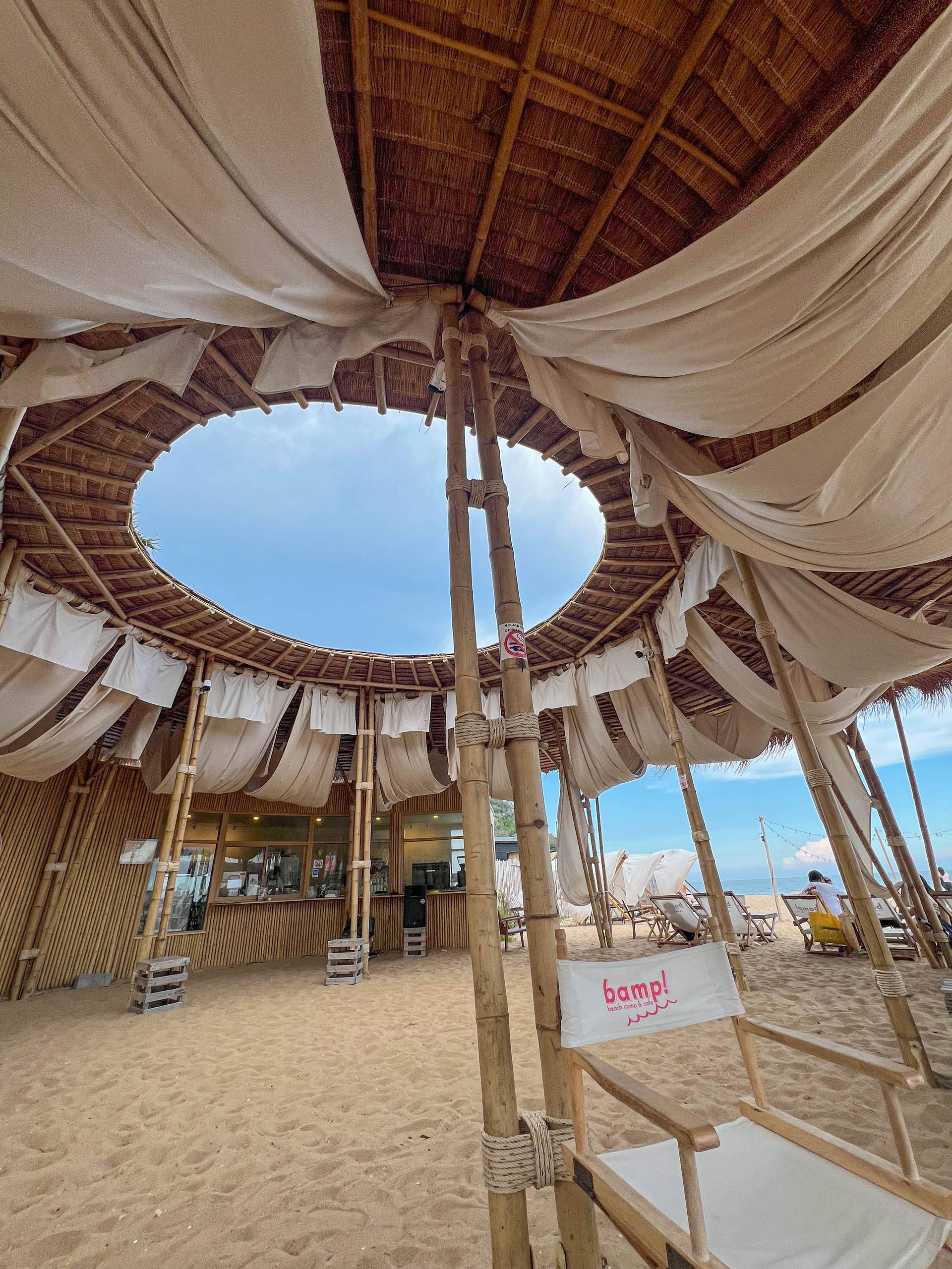 รีวิว Bamp : Beach camp & Cafe - คาเฟ่สุดไพรเวท มุมถ่ายรูปสวยให้เลือก ...