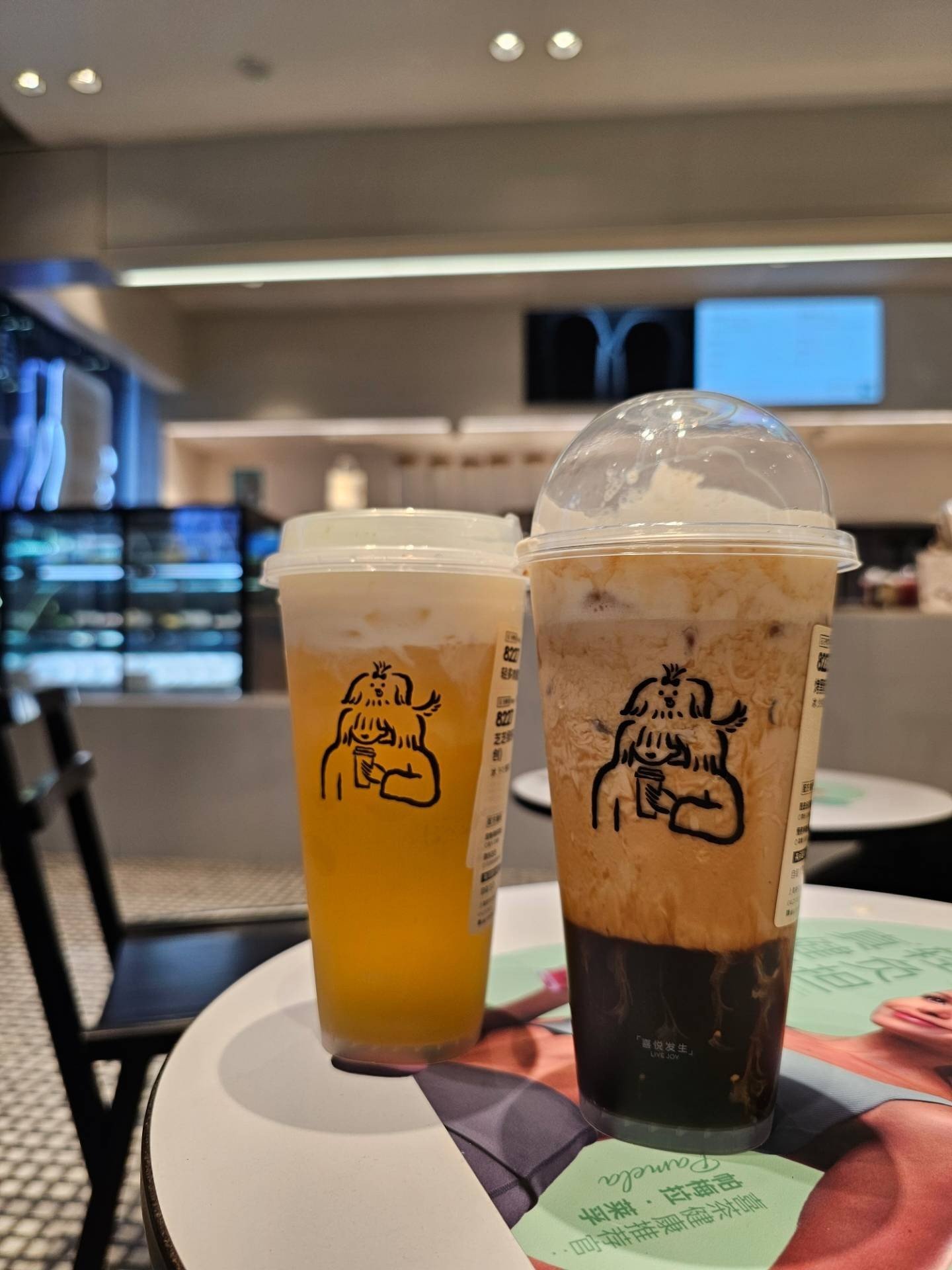 รีวิว Hey Tea (Shanghai New World City Store) Shanghai New World City ...