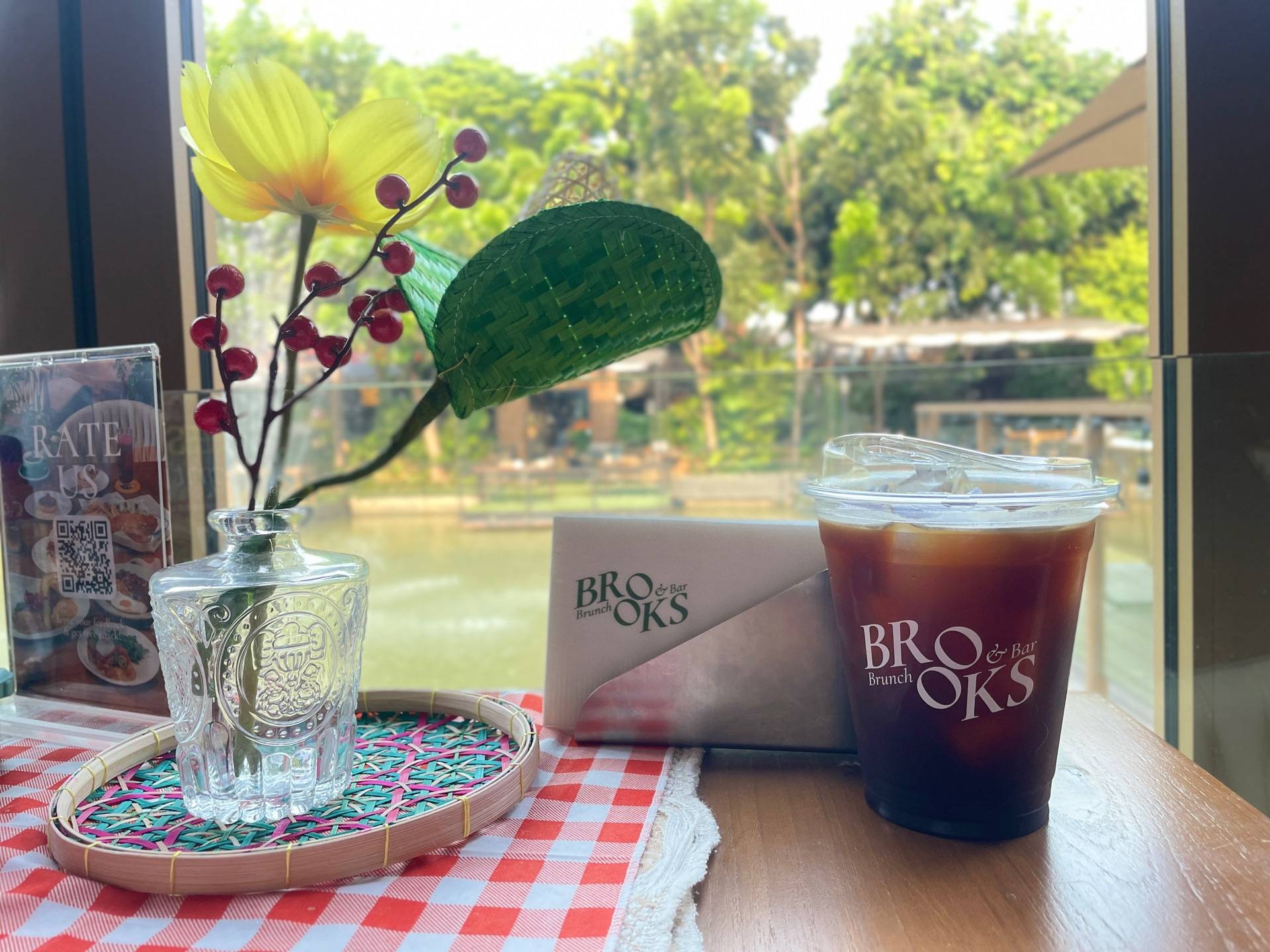 รูป Brooks Brunch & Bar เลียบคลองประปาแจ้งวัฒนะฝั่งเมืองทอง
