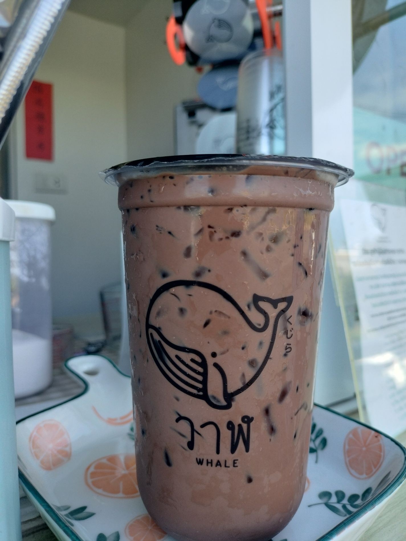 รูป วาฬชานม- whale milk tea