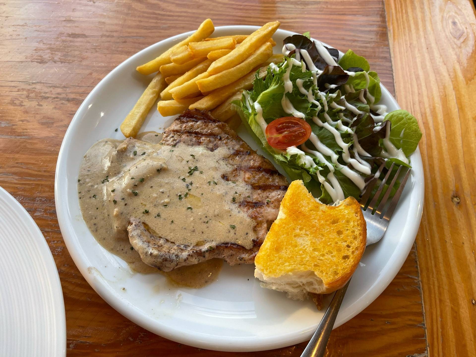 รีวิว Hello Steak บ่อวิน - Steak cafeเมนูดีราคาไม่แรง