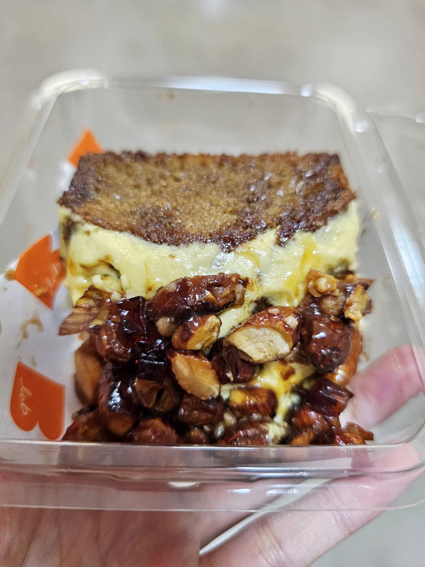 Coffee Caramel Butter Cake ร้าน Busaba Cafe & Bake Lab Bake Lab