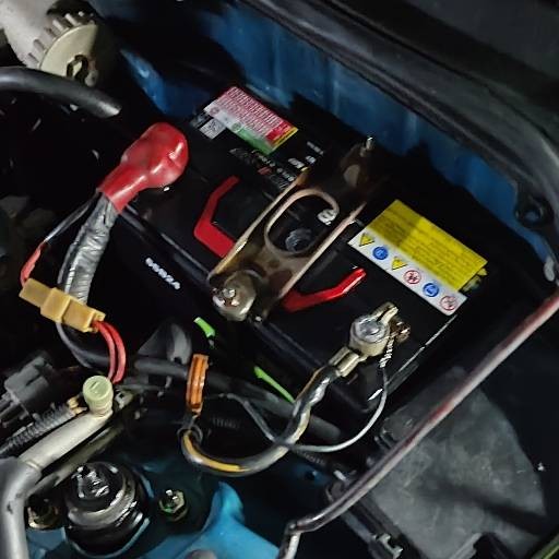 ร้าน ฮันเตอร์แบตเตอรี่ (Hunter battery) ท่าตลาด