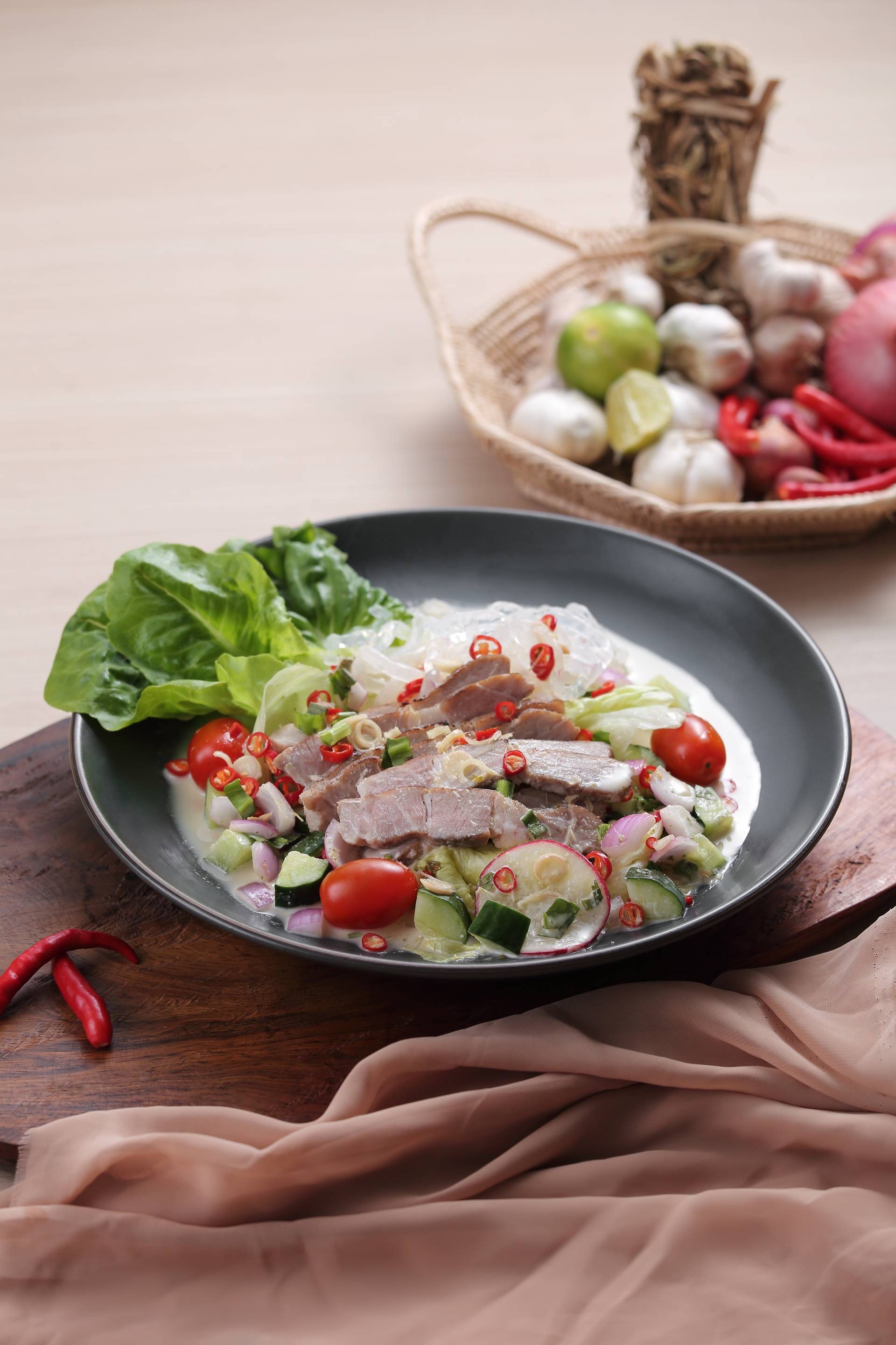รูป Jones' Salad เอสพลานาด รัชดา