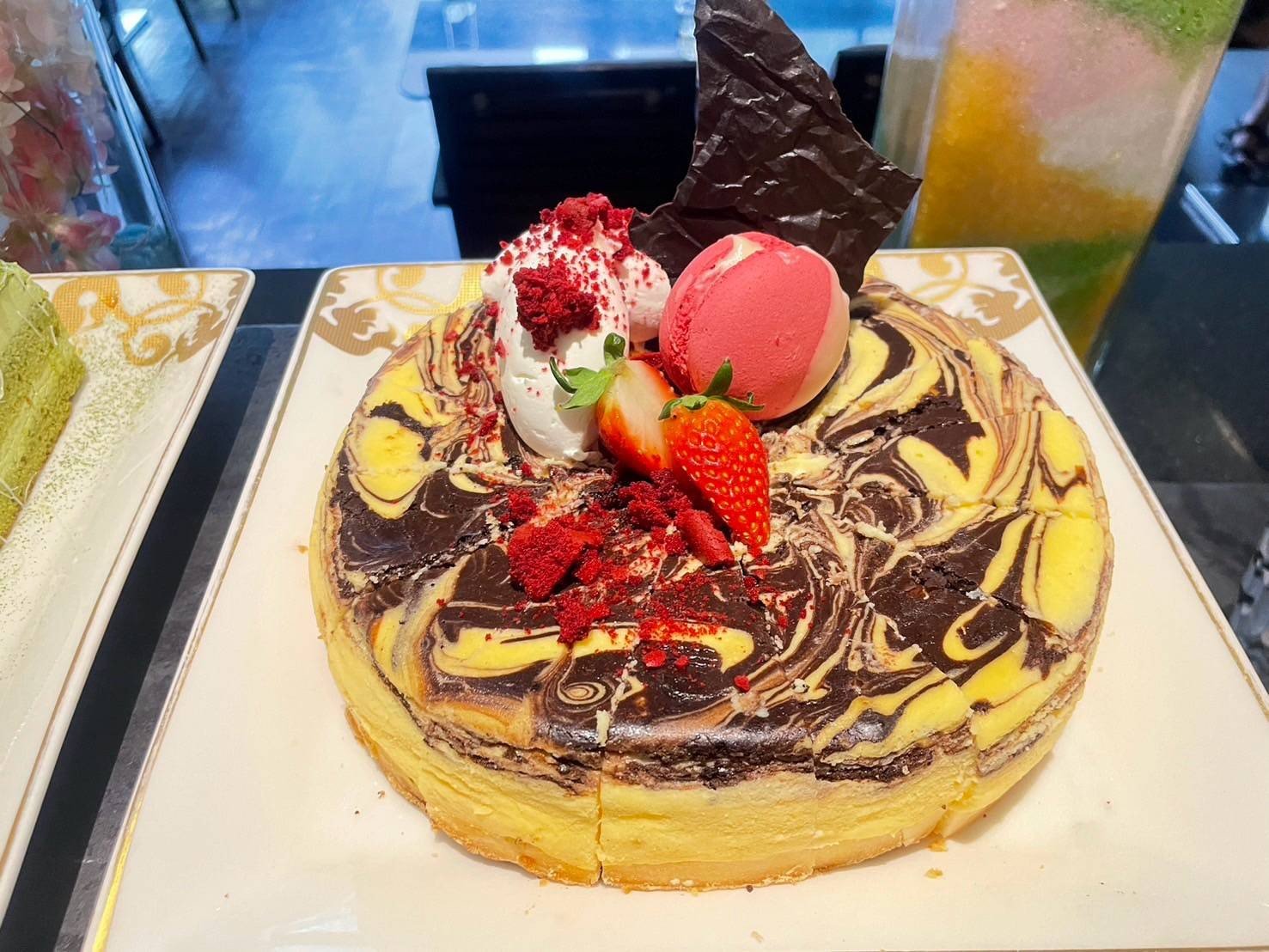 รูป Zeta Cafe โรงแรมฮอลิเดย์อินน์ กรุงเทพฯ