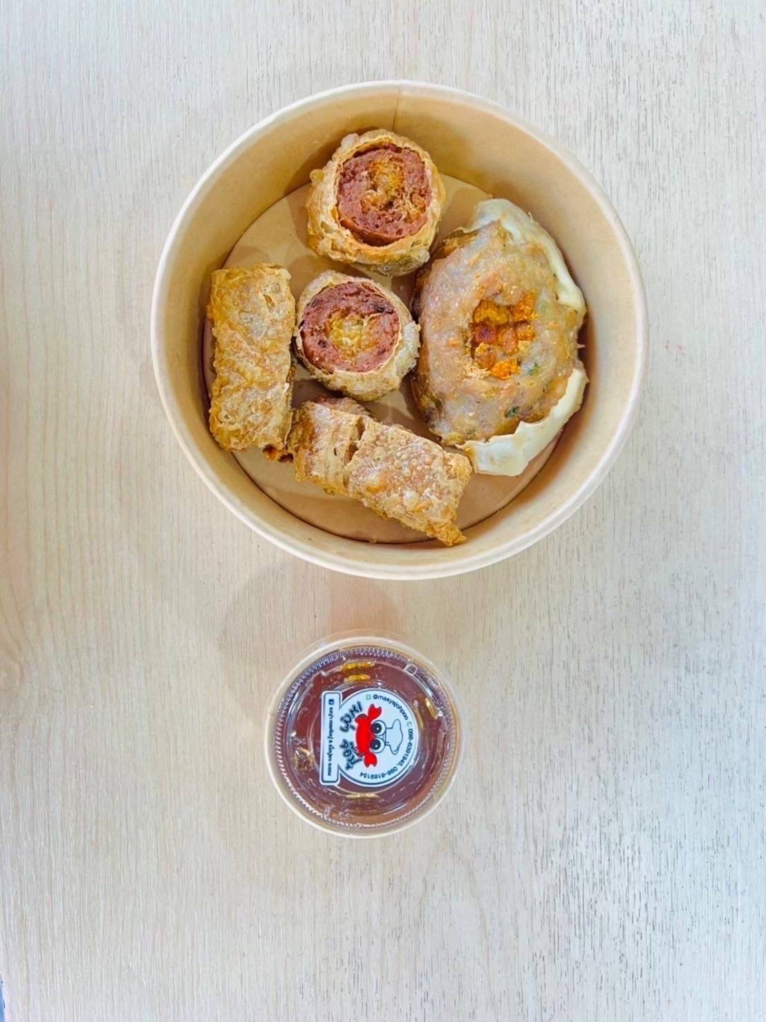 รูป หมูปิ้งโบราณ - หมูปิ้งนมสด by Moo Moo Story 7-Eleven ซอยกาญจนาภิเษก ...