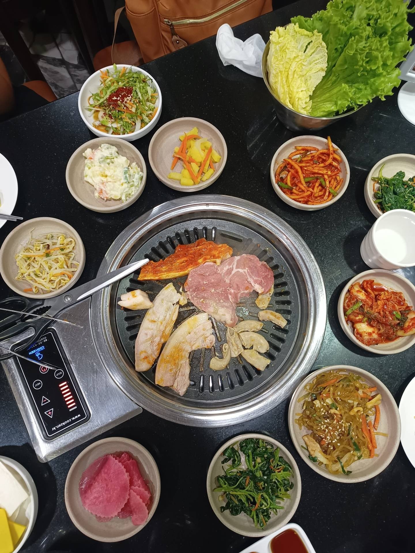 รีวิว Darak Korean Restaurant ดารัก โคเรียนทาวน์ - อร่อย ชอบหมูสามชั้น ...