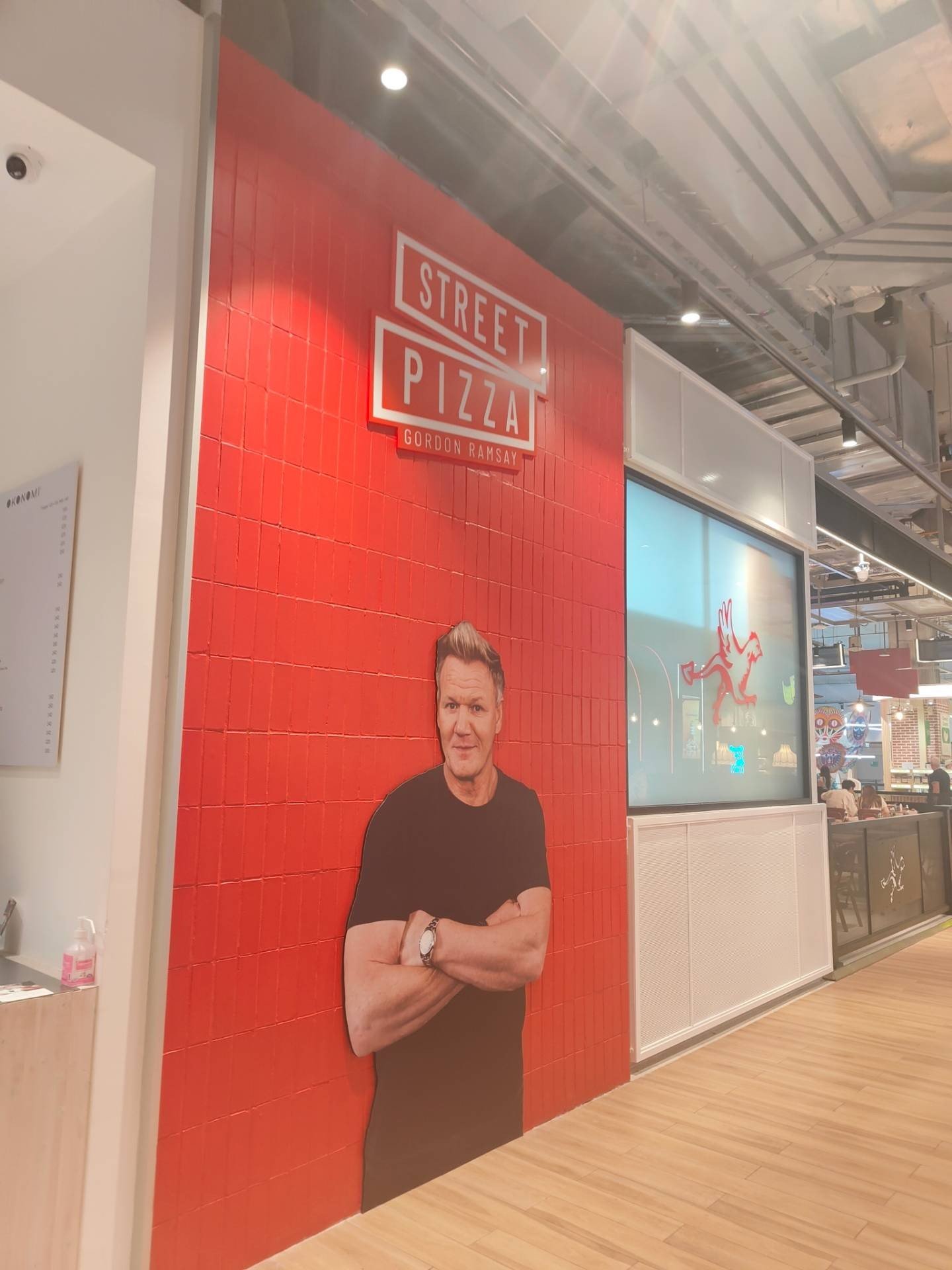 รีวิว Gordon Ramsy Street Pizza Emsphere - ร้านพิซซ่าสไตล์เชฟกอร์ดอน ...