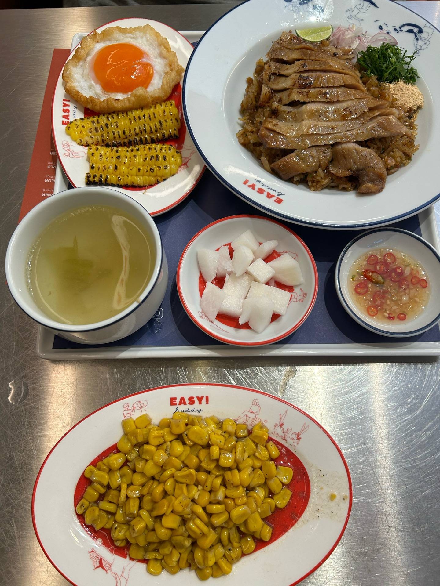 รีวิว Easy Buddy Central Westville - ข้าวผัดแจ่วคอหมูย่าง