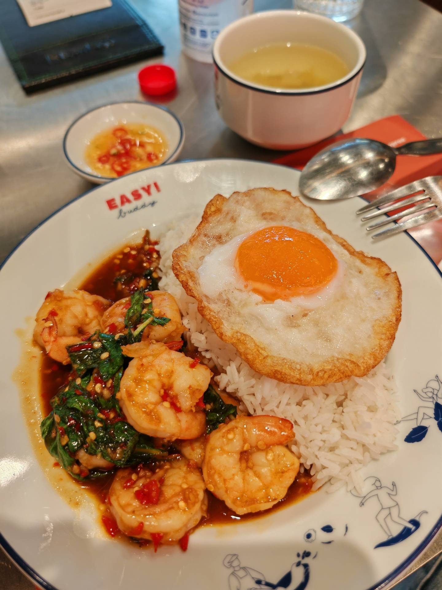 รีวิว Easy Buddy Central Westville - ข้าวราดกะเพรากุ้ง ไข่ดาวเป็ด แซ่บมาก