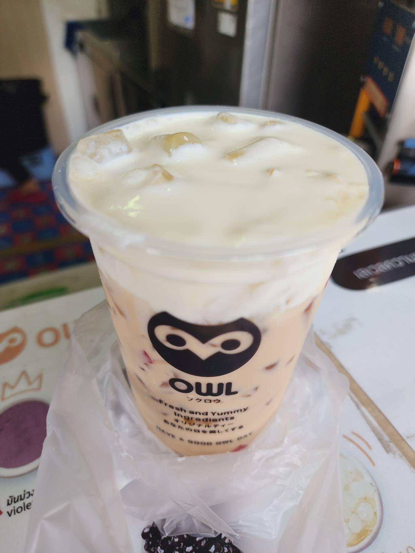 รีวิว Owl Cha สาขา เตาปูน - ราคาดี ชาชีสในราคา 44บ. ชาไม่เข้มข้นมาก แต่รสชาติใช้ได้หวานๆ นมๆ