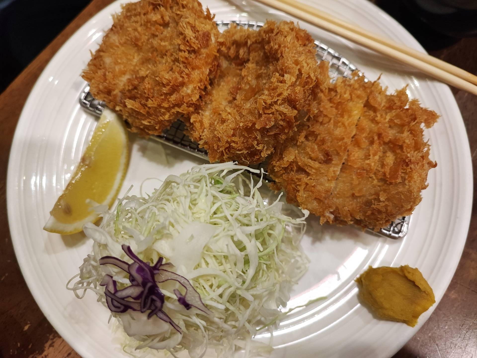 รูป Bekku Tonkatsu BTS สนามเป้า