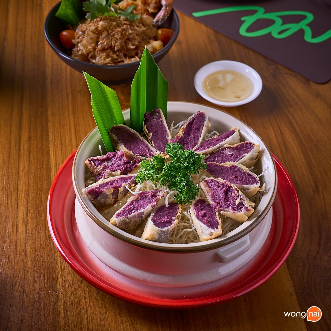 "Chom Cafe and Restaurant Hua Hin" คาเฟ่และร้านอาหารท่ามกลางธรรมชาติ