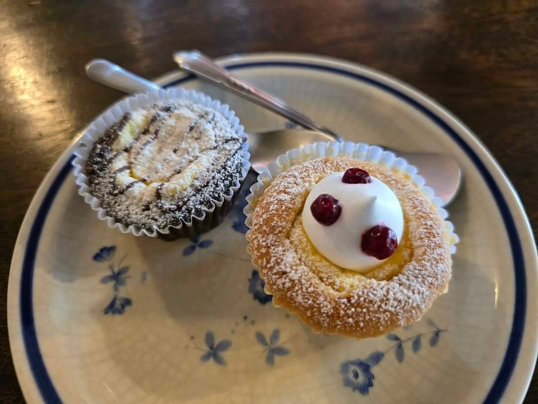 รีวิว Junjun shop&cafe' - คัพเค้กอร่อยมาก