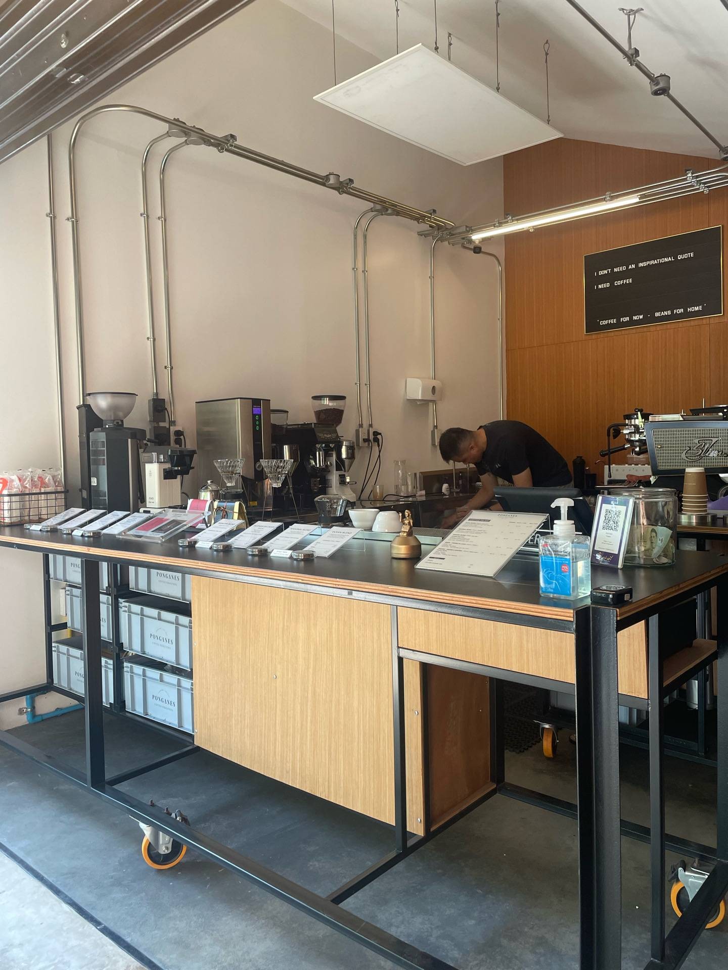 รีวิว Ponganes Coffee Roasters - เรื่องเมล็ดต้องไว้ใจที่นี่ และอเมริกาโนคือที่สุดในเชียงใหม่