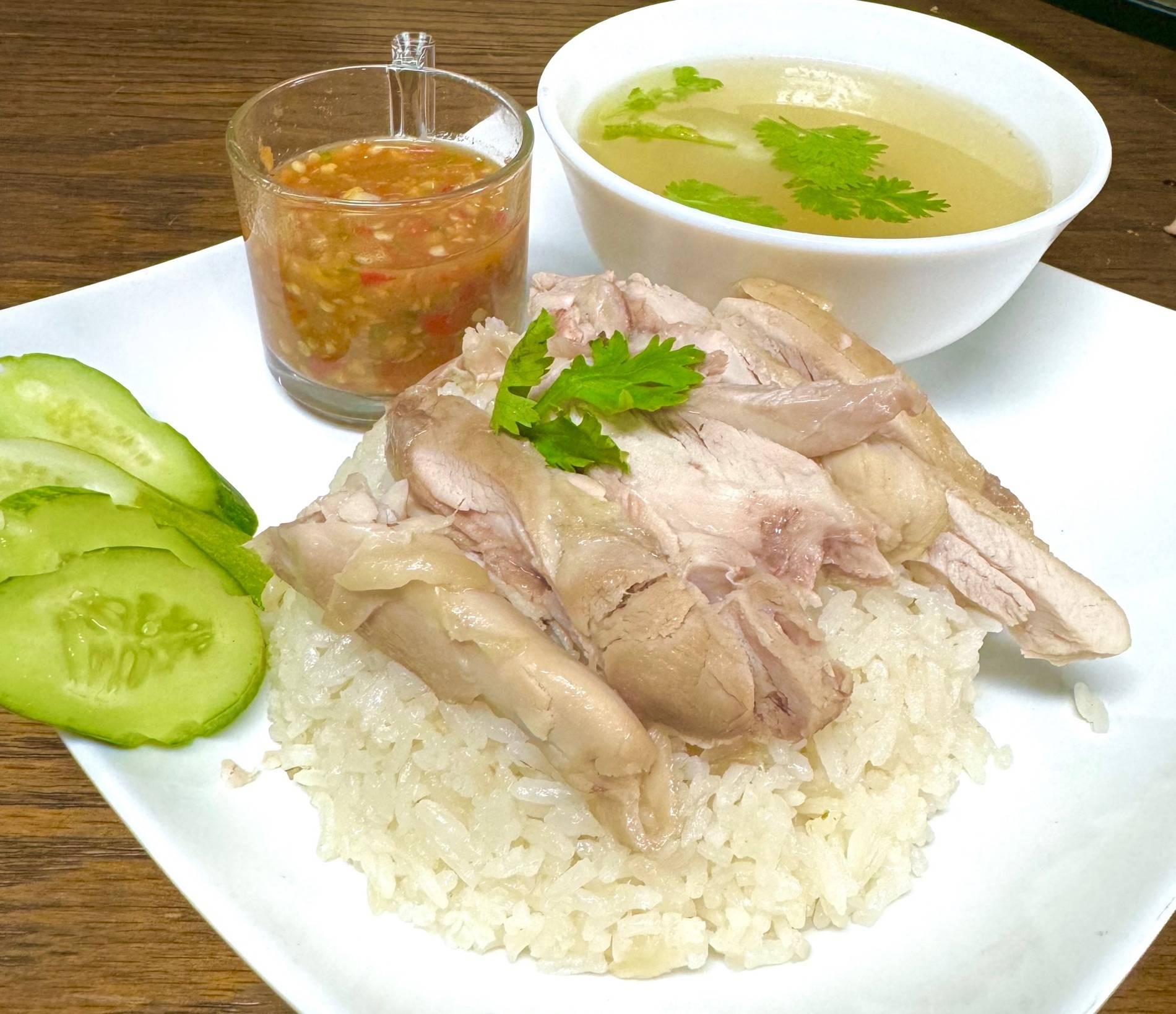ข้าวมันไก่ เฮงจุ๊ยซี่ - สั่งอาหารเดลิเวอรี | Wongnai x LINE MAN