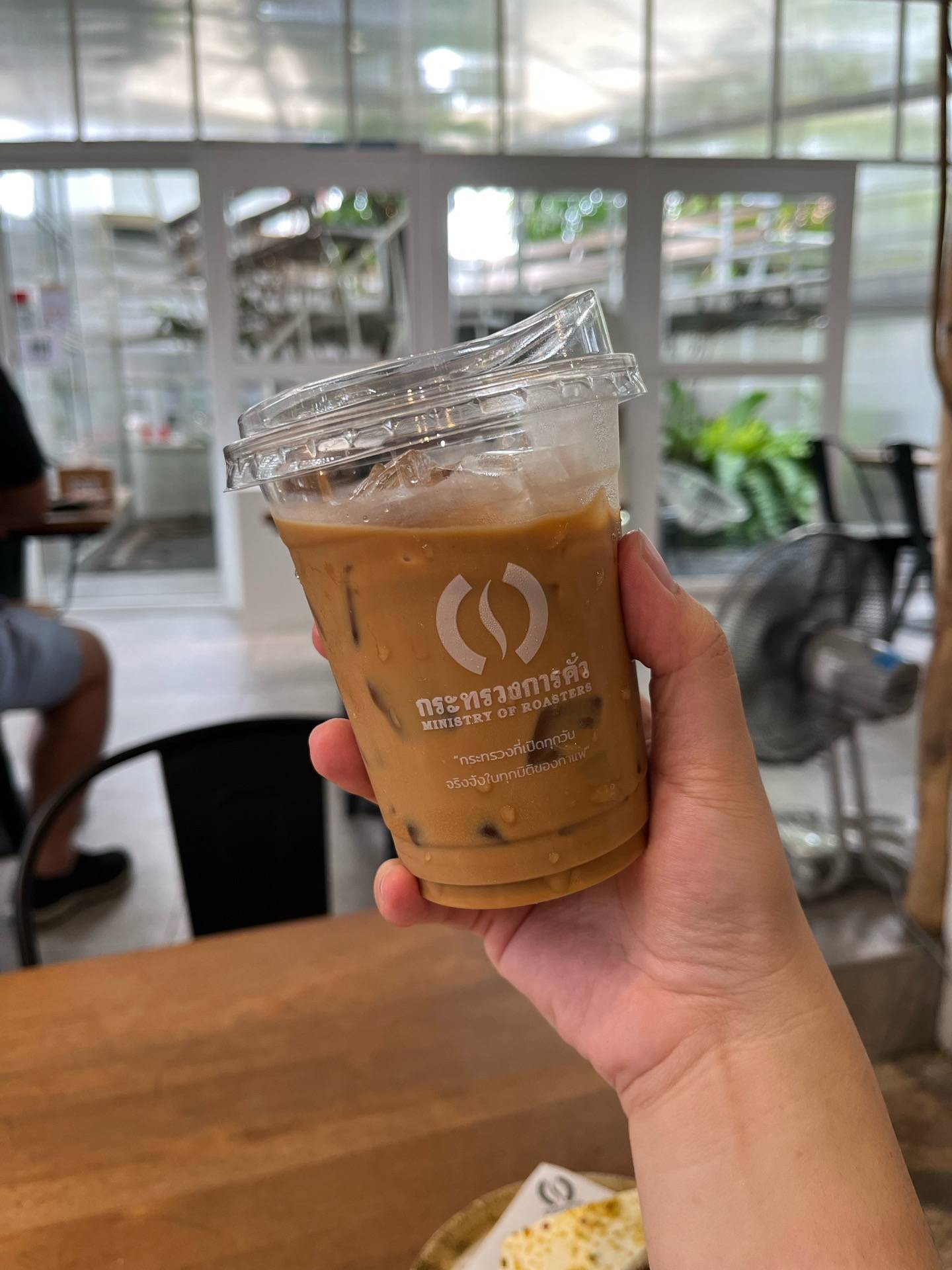 ลาเต้ ร้าน Ministry of Roasters กระทรวงการคั่ว บางจาก