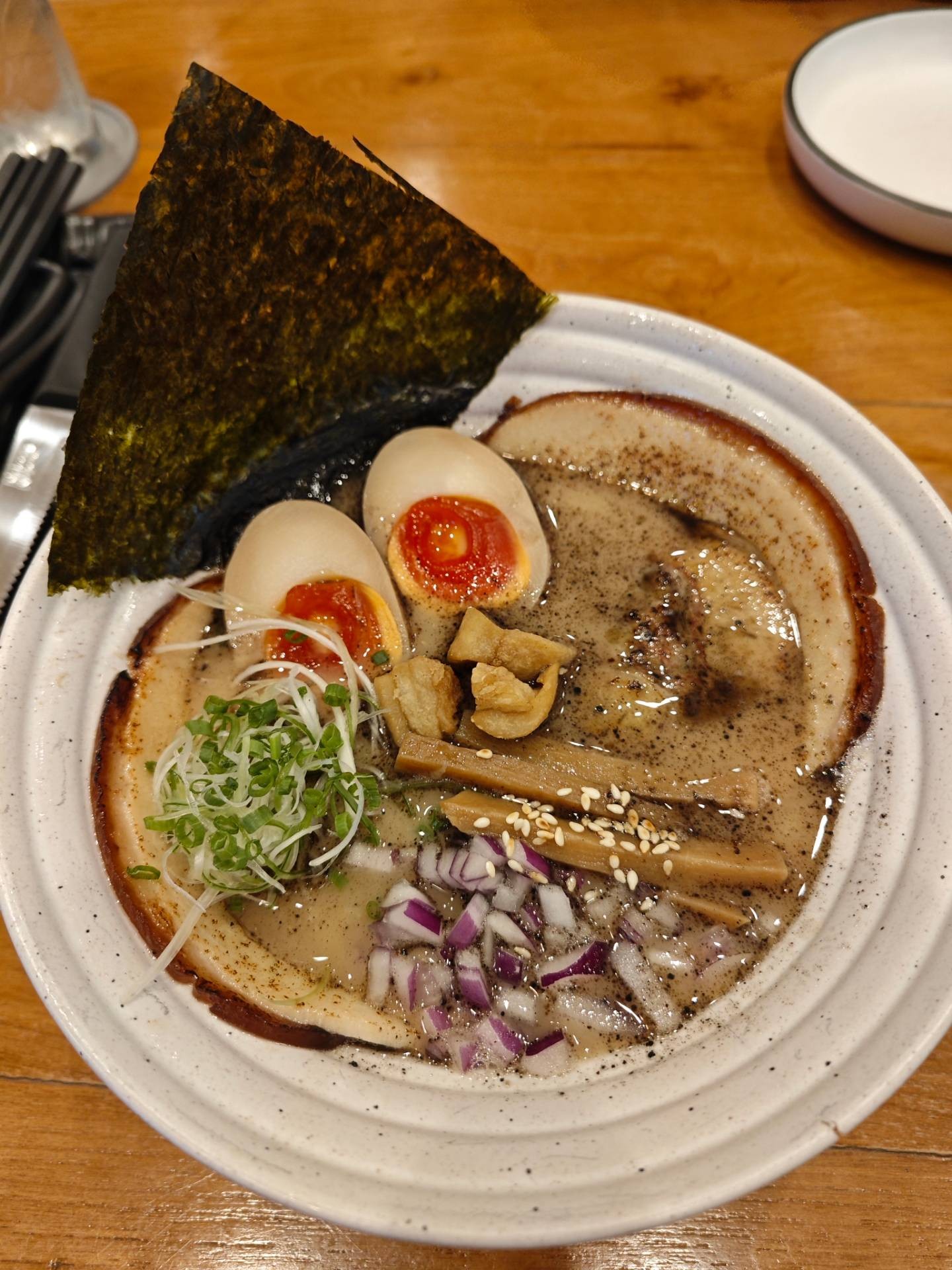 รีวิว SAMBAI RAMEN พุทธมณฑลสาย 2 - อร่อยมากจนกลายเป็นร้านประจำ!!!