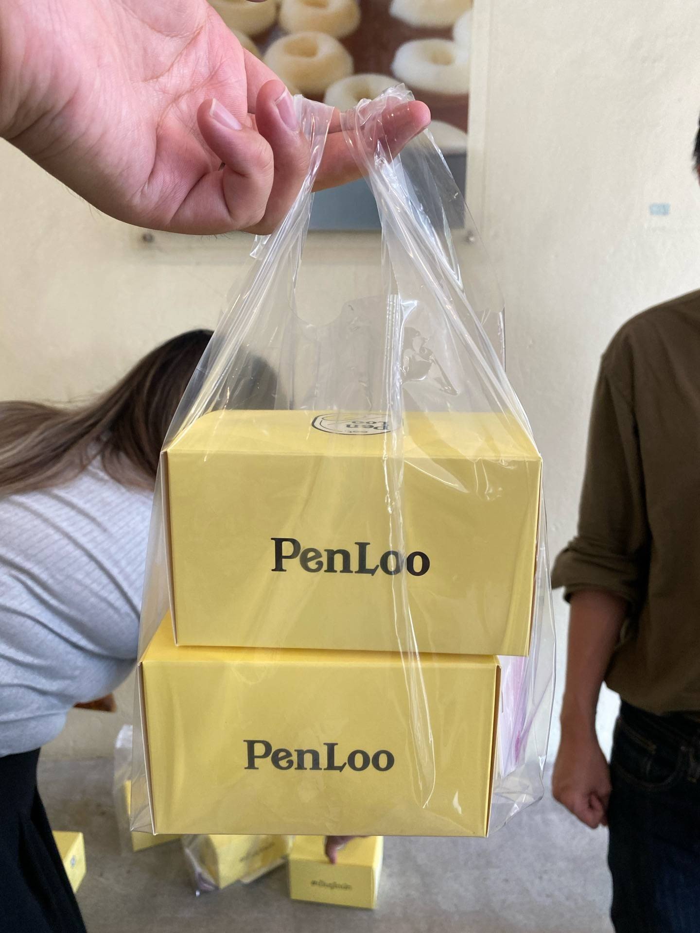 รูป ร้านเป็นรูโดนัท บางเเสน บางเเสน