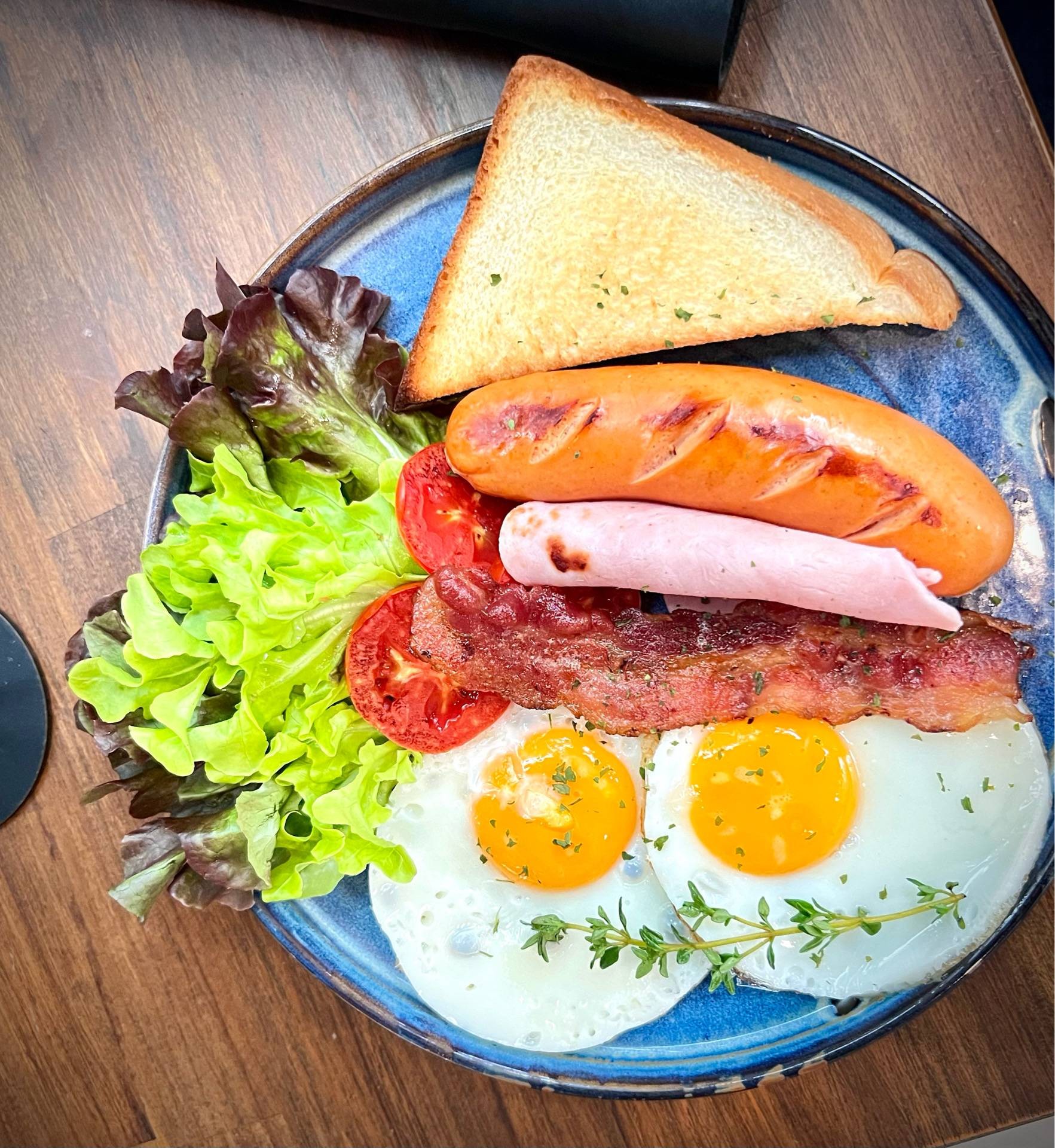 รูป 360 Hours Cafe & Bar