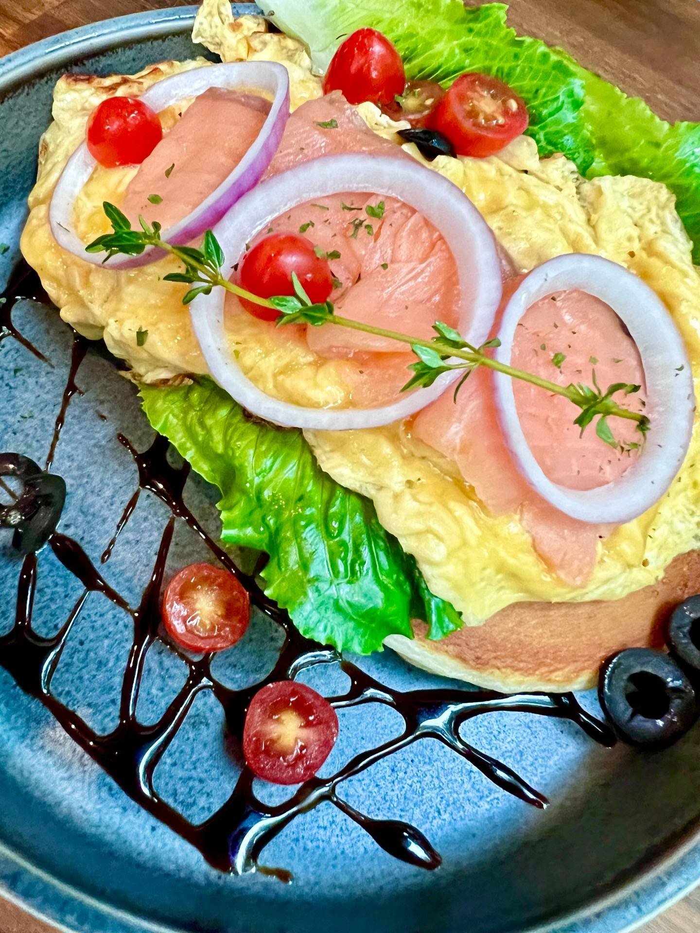 รีวิว 360 Hours Cafe & Bar - - Sunday Brunch at 360•