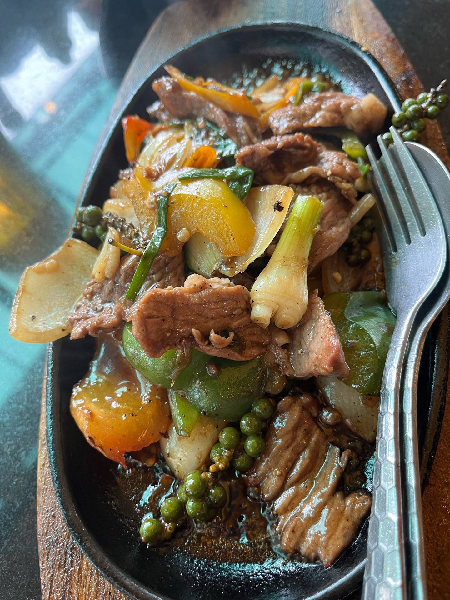 รีวิว The Witch Restaurant - แต่งแนววินเทจ + หลอนๆ