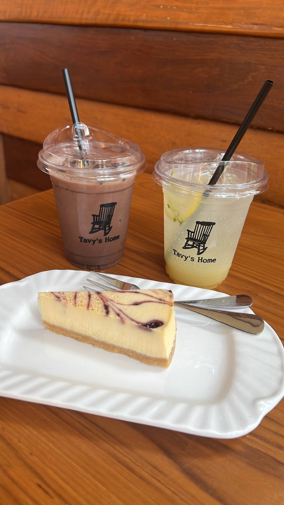 รีวิว Tavy's Home - Tavy’s Home คาเฟ่สไตล์โฮมมี่สุดร่มรื่นย่านสุขุมวิท 🍃